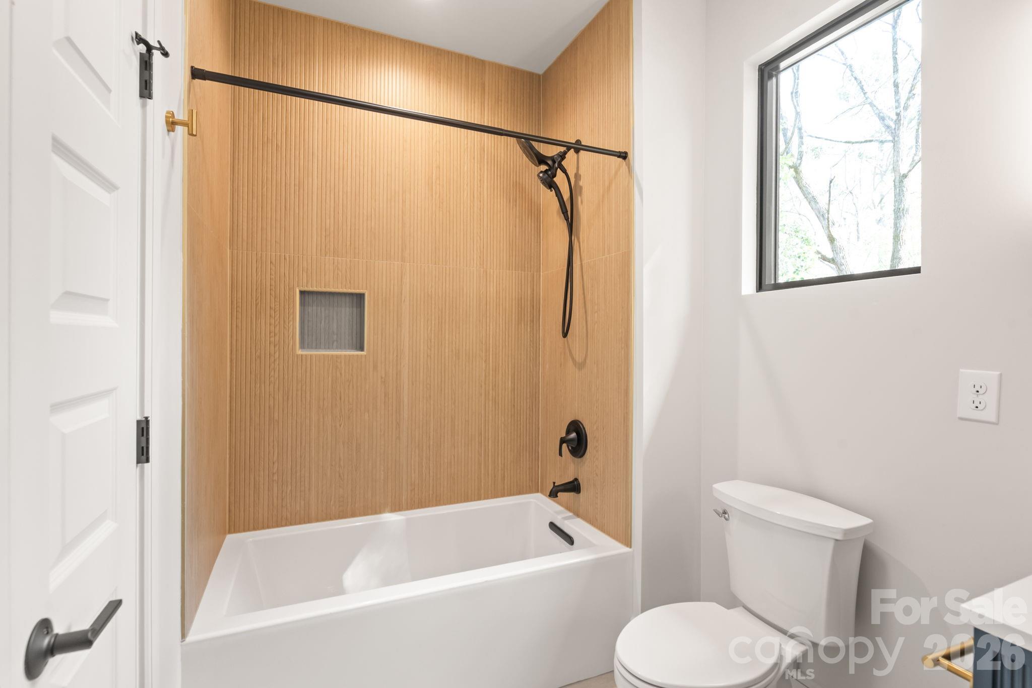 Photo 34 of 1814 Logie Avenue, Charlotte, NC