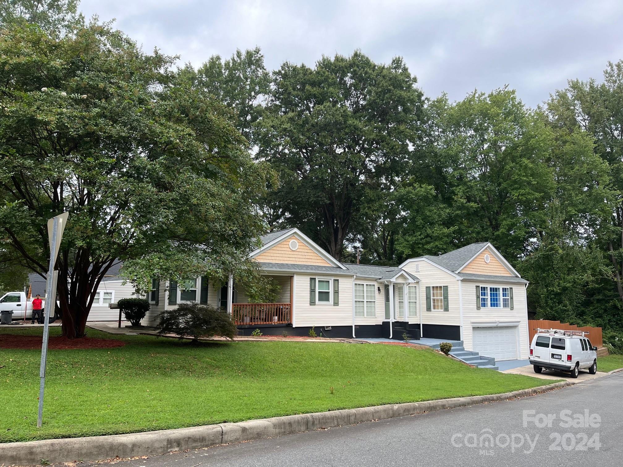 Home for sale at 3329 Draper Avenue, Charlotte, NC — photo 1 of 19