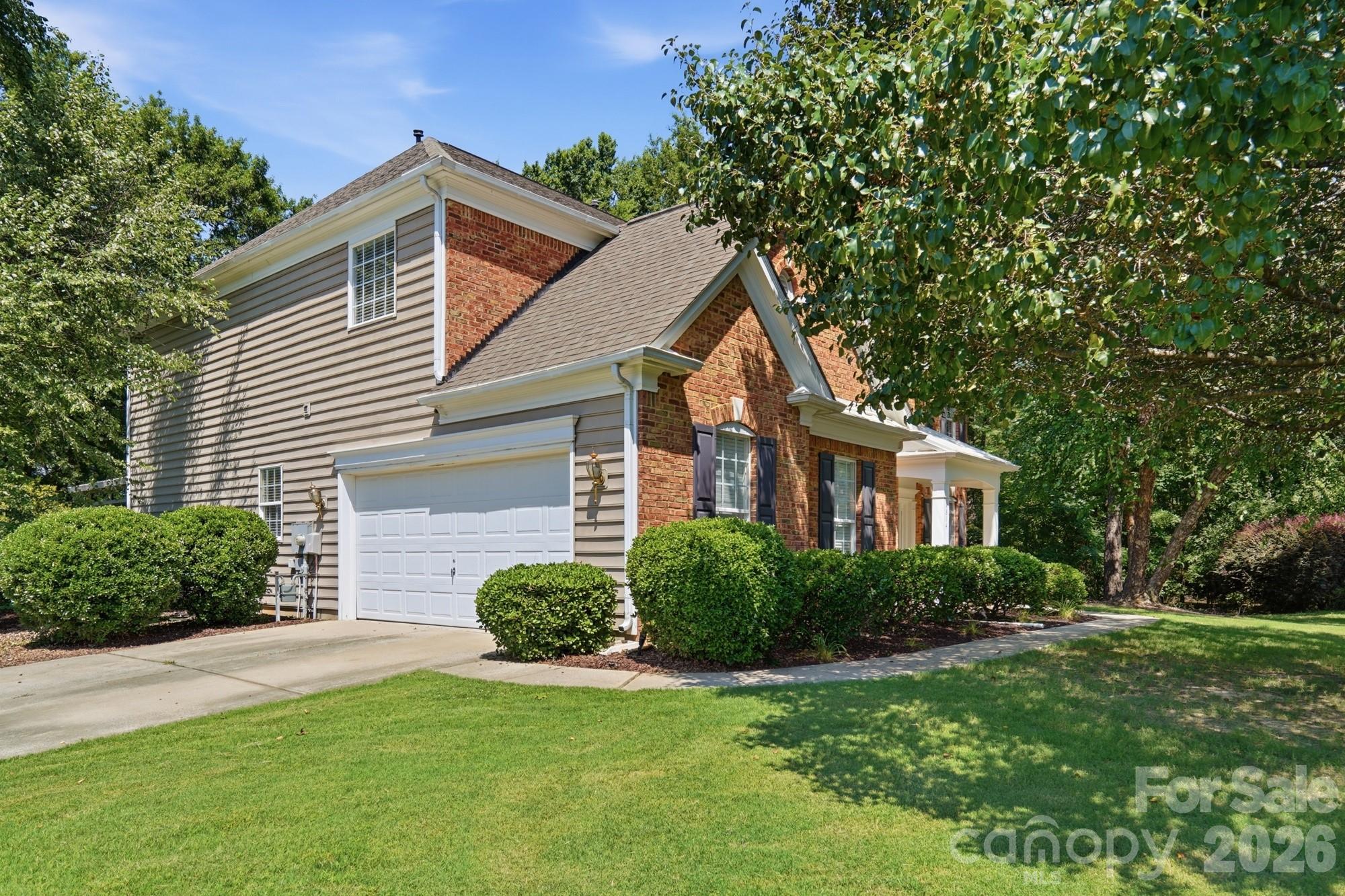 Photo 2 of 4814 King Arthur Drive, Charlotte, NC