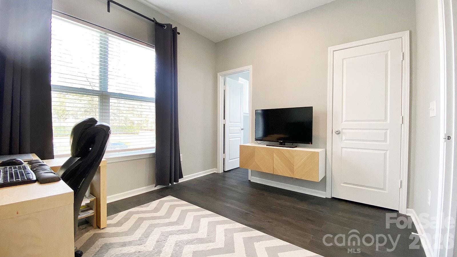 Photo 13 of 446 W Worthington Avenue, Charlotte, NC