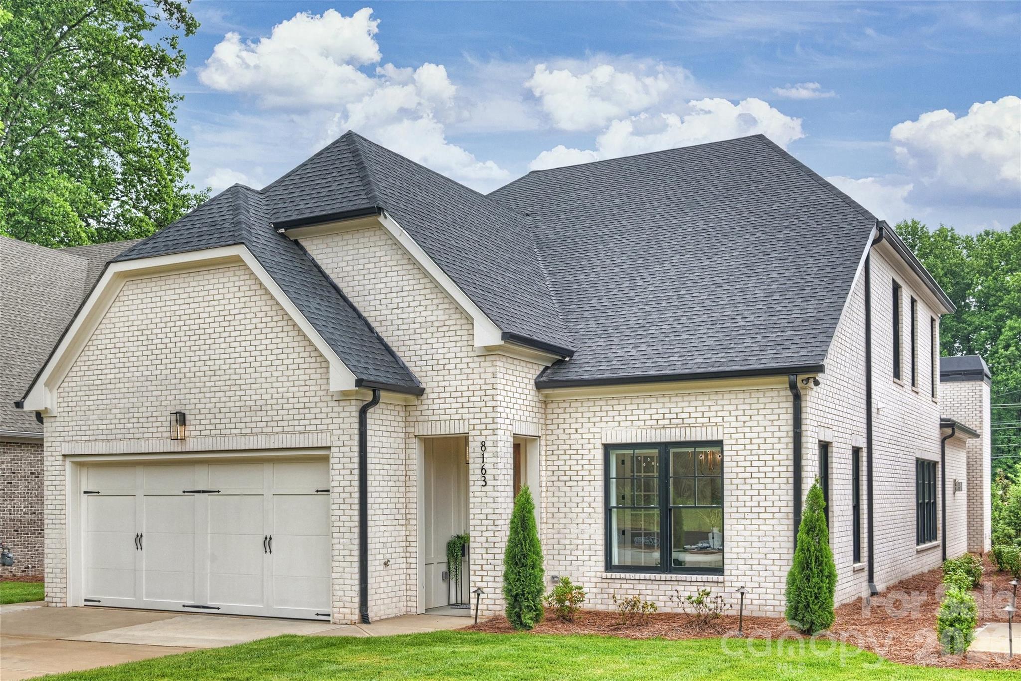 Photo 4 of 8163 Fairview Road, Charlotte, NC