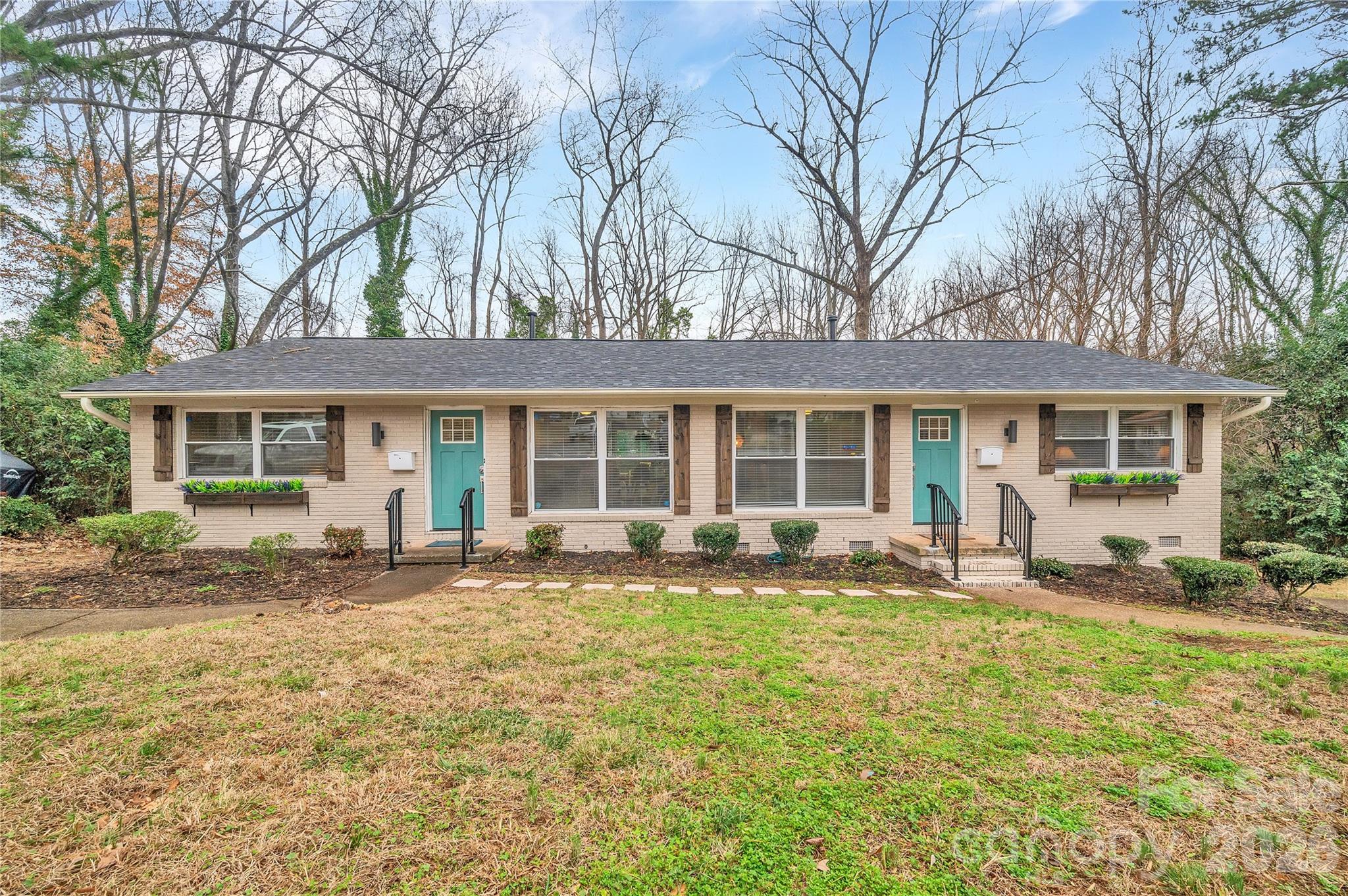 Home for sale at 2025 Ibis Court, Charlotte, NC — photo 1 of 17