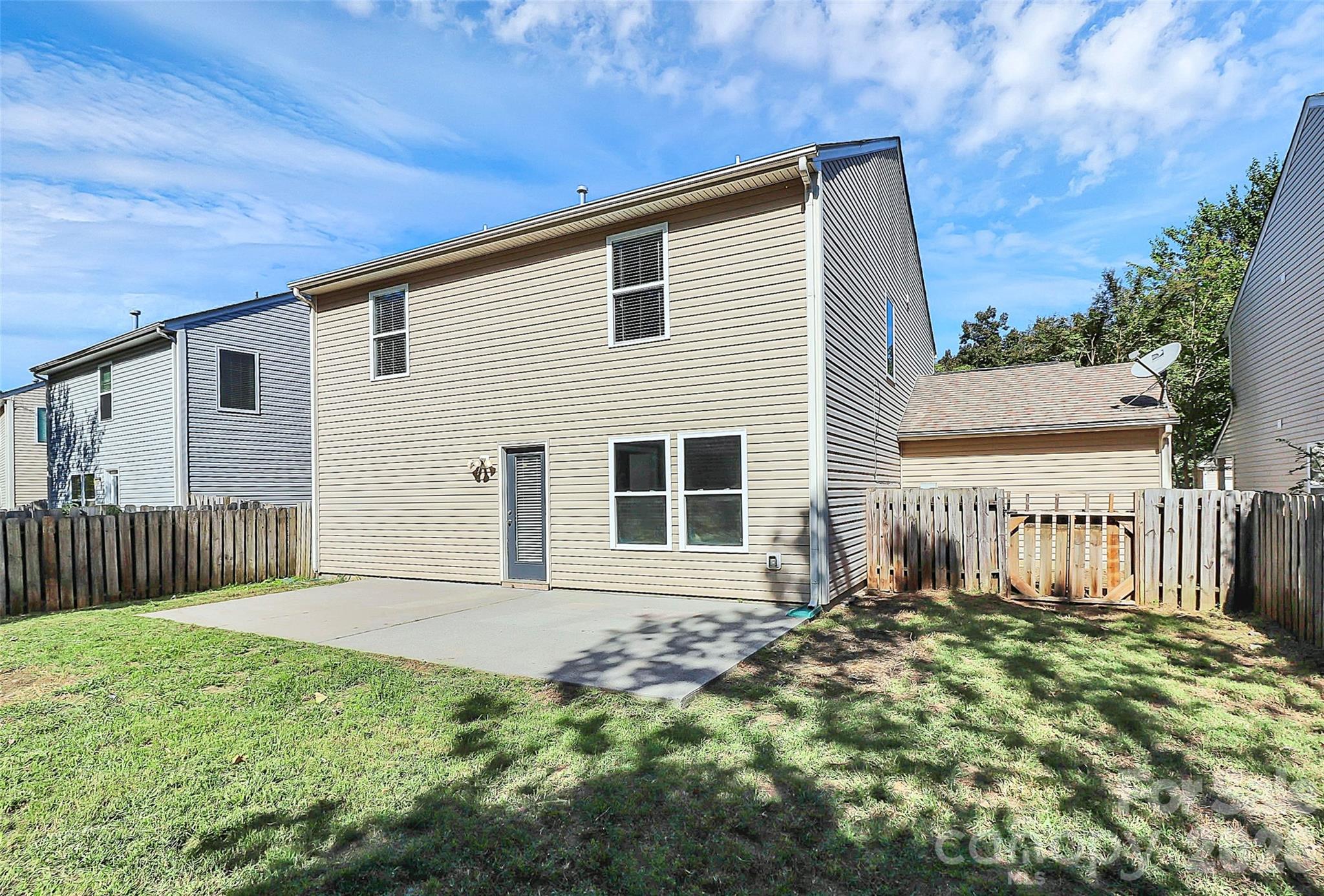 Photo 43 of 15705 Lakepoint Forest Drive, Charlotte, NC