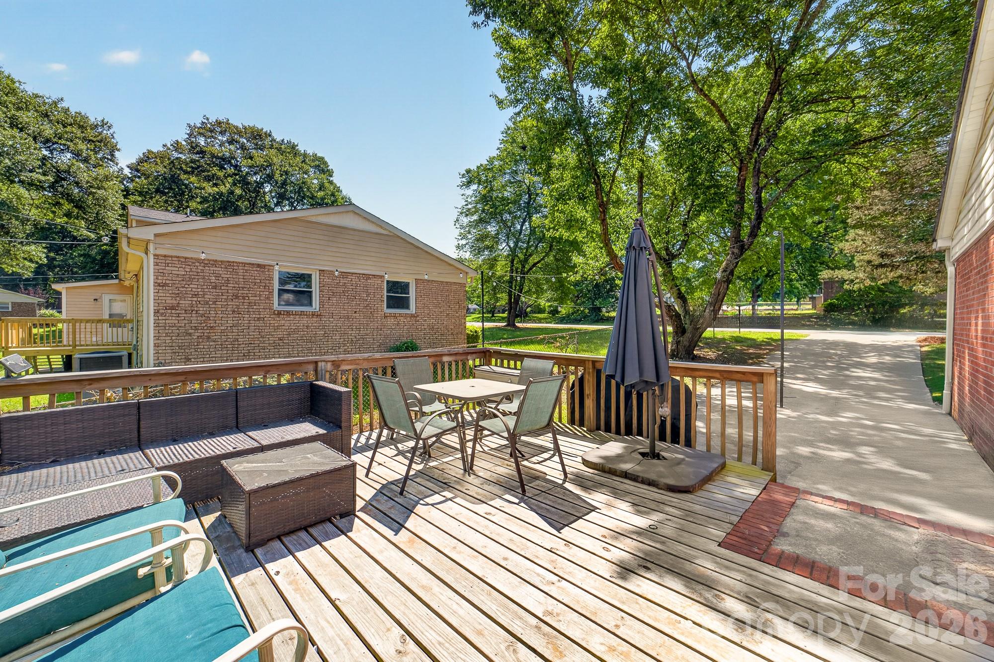 402 Wooddale Drive, Dallas, NC - photo 6 of 27