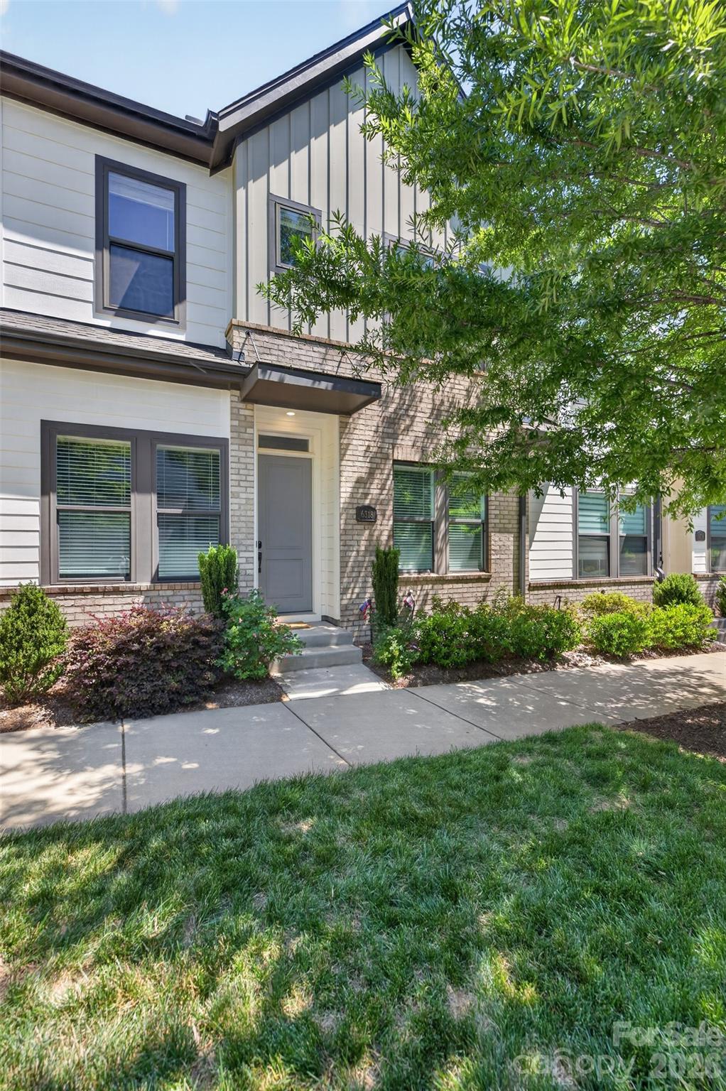 Home for sale at 6318 Southgrove Street, Charlotte, NC — photo 1 of 40