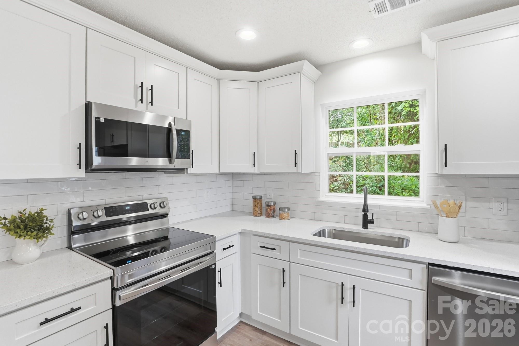 Photo 13 of 7621 Petrea Lane, Charlotte, NC