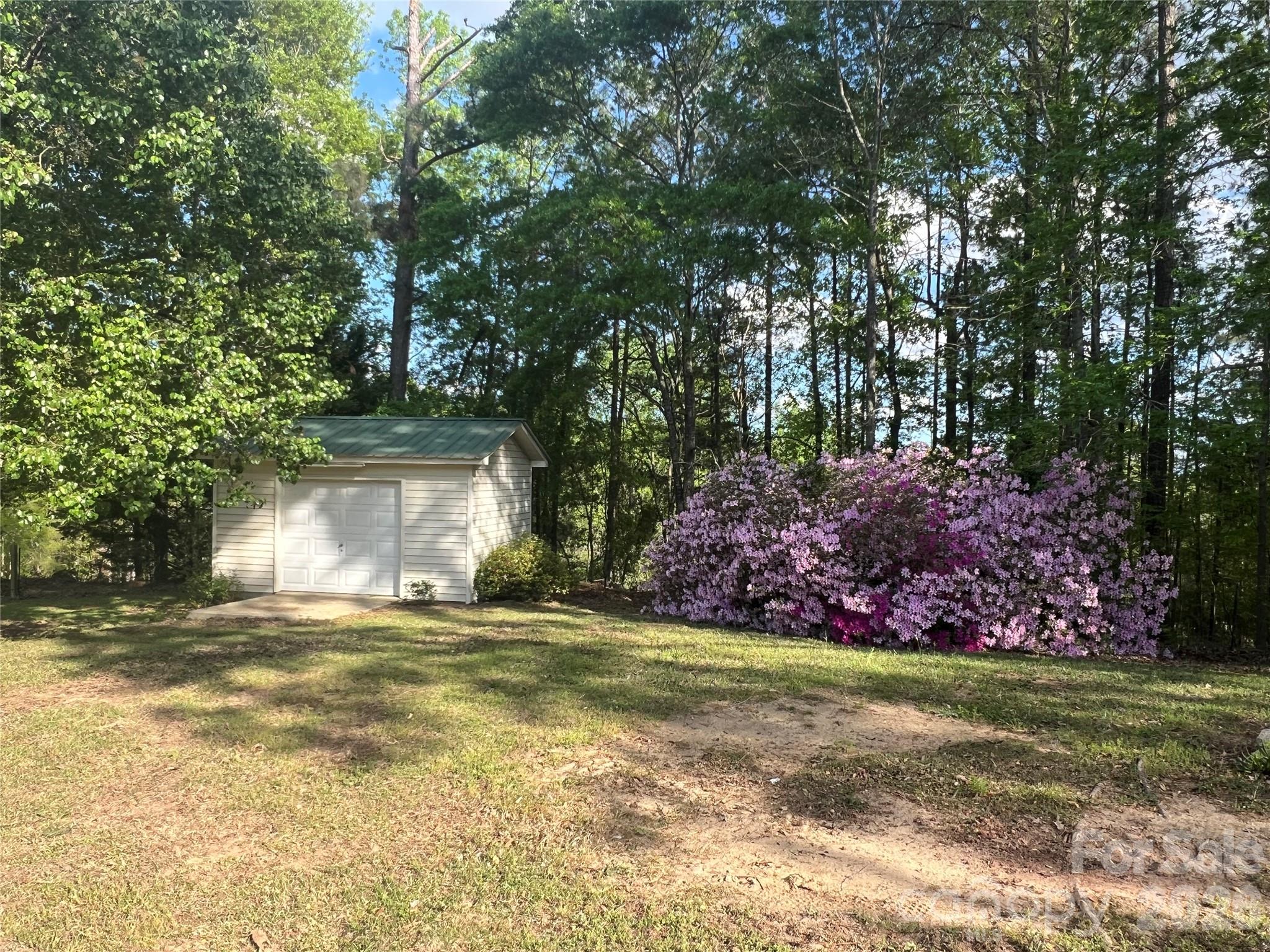 280 Raintree Road, Great Falls, SC - photo 4 of 43