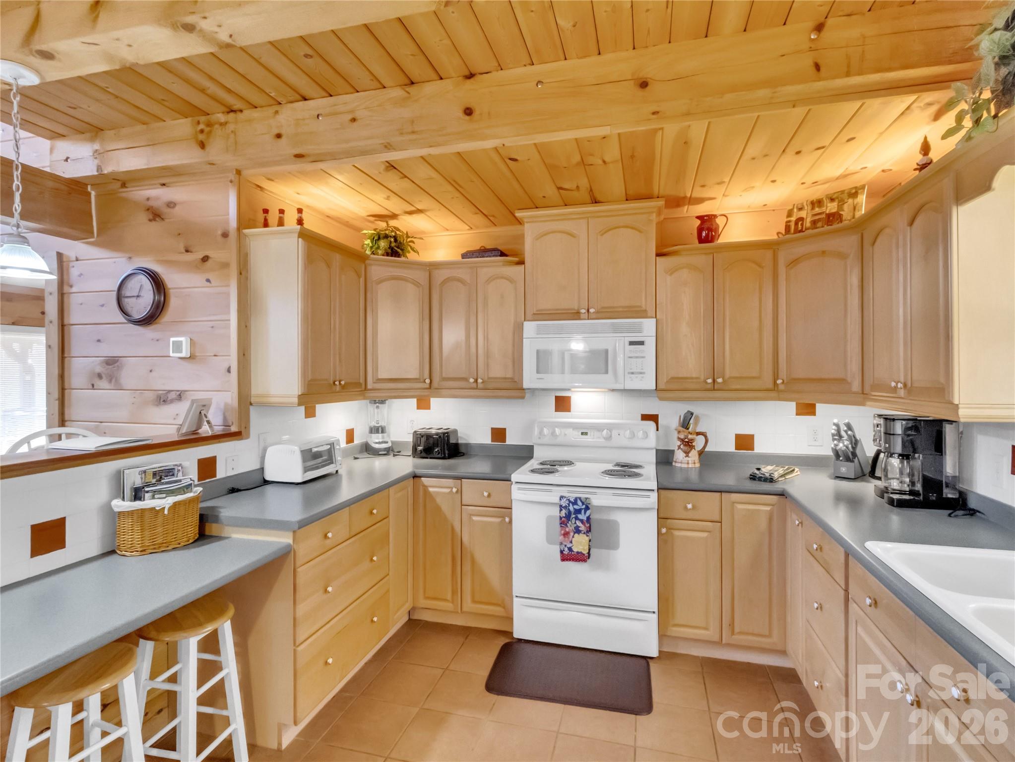 30 Edgewater Lane, Maggie Valley, NC - photo 11 of 40