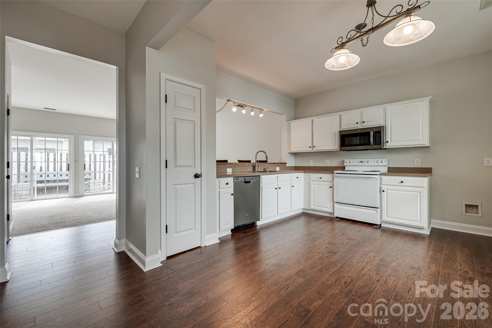 Photo 3 of 3186 Mannington Drive, Charlotte, NC