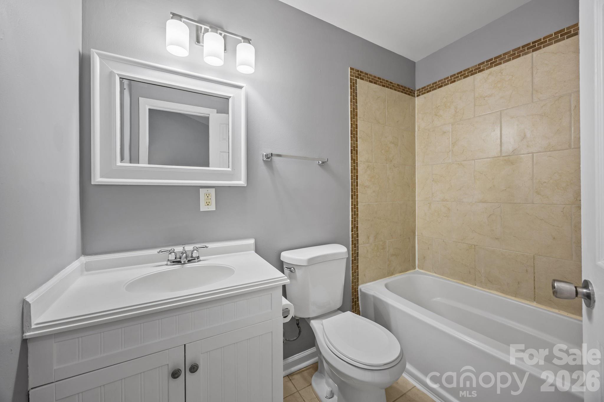 Photo 9 of 9300 Edgevale Drive, Charlotte, NC