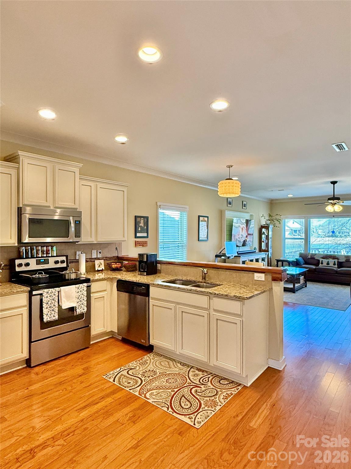 5227 Crystal Lakes Drive, Rock Hill, SC - photo 2 of 23