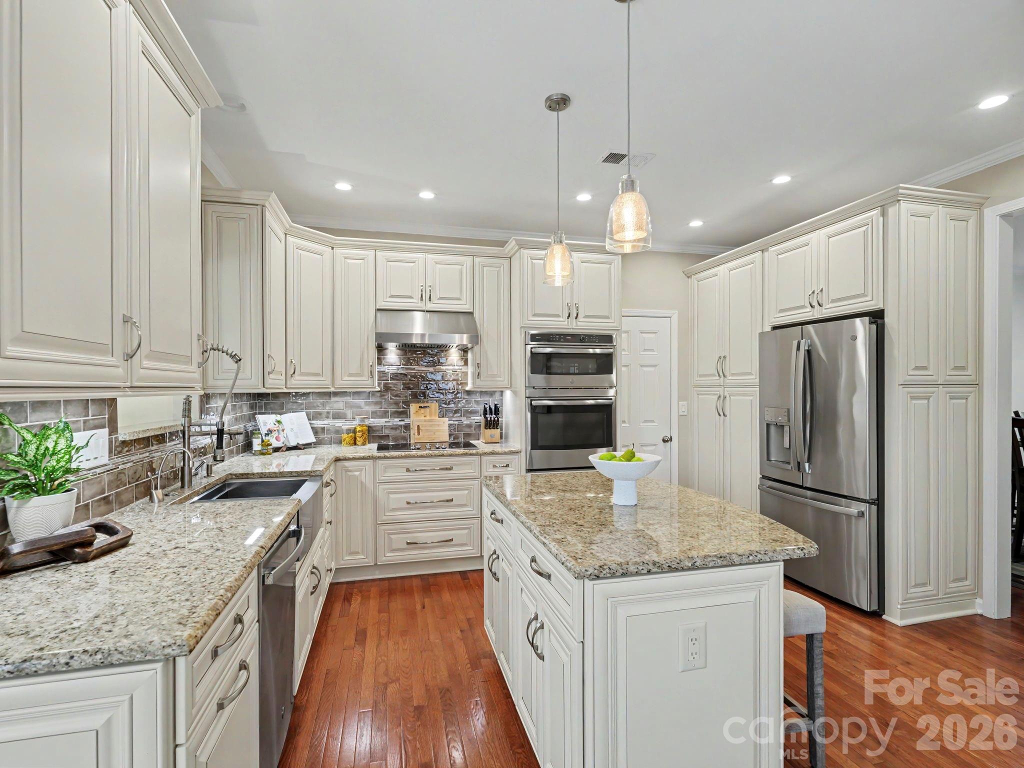 Home for sale at 15505 Robsart Court, Charlotte, NC — photo 13 of 48