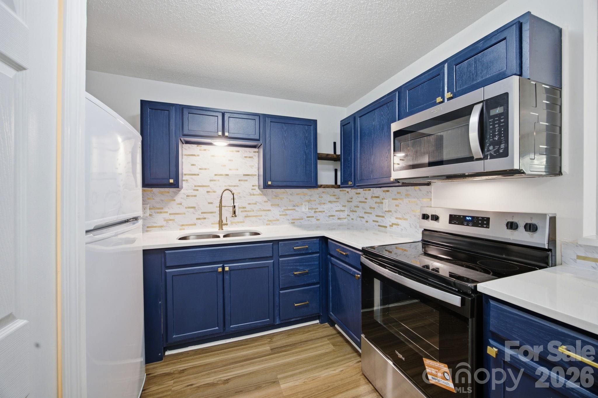 Home for sale at 9401 Feldbank Drive, Charlotte, NC — photo 14 of 42