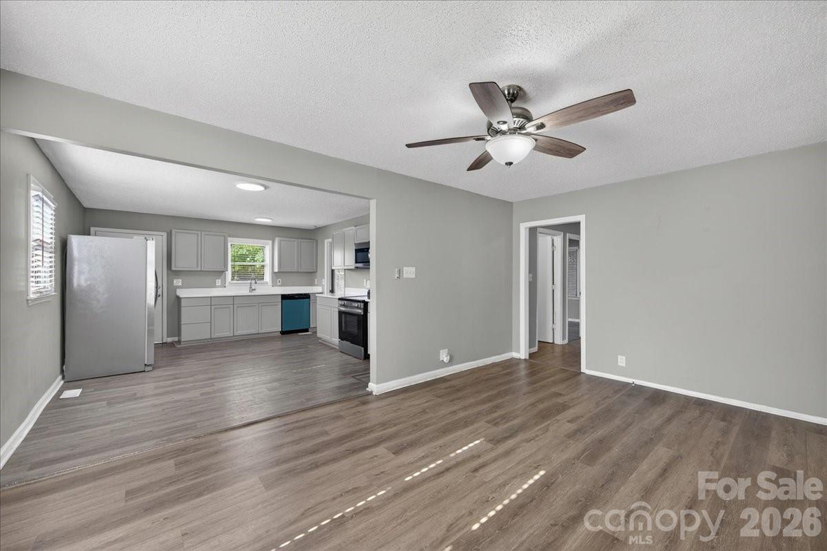 936 Holland Avenue, Charlotte, NC - photo 8 of 29