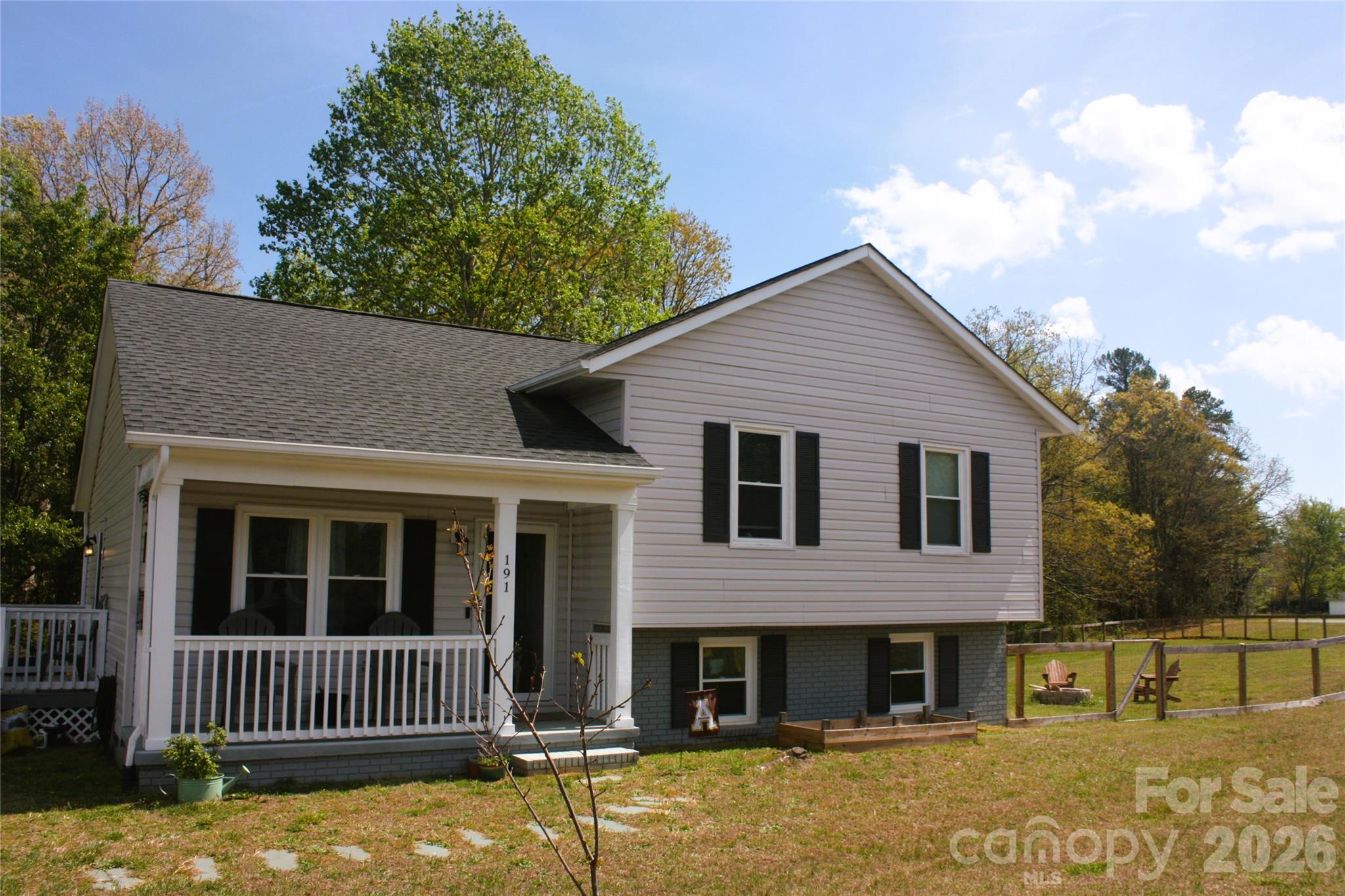 Photo 2 of 191 Celeste Eufola Road, Statesville, NC