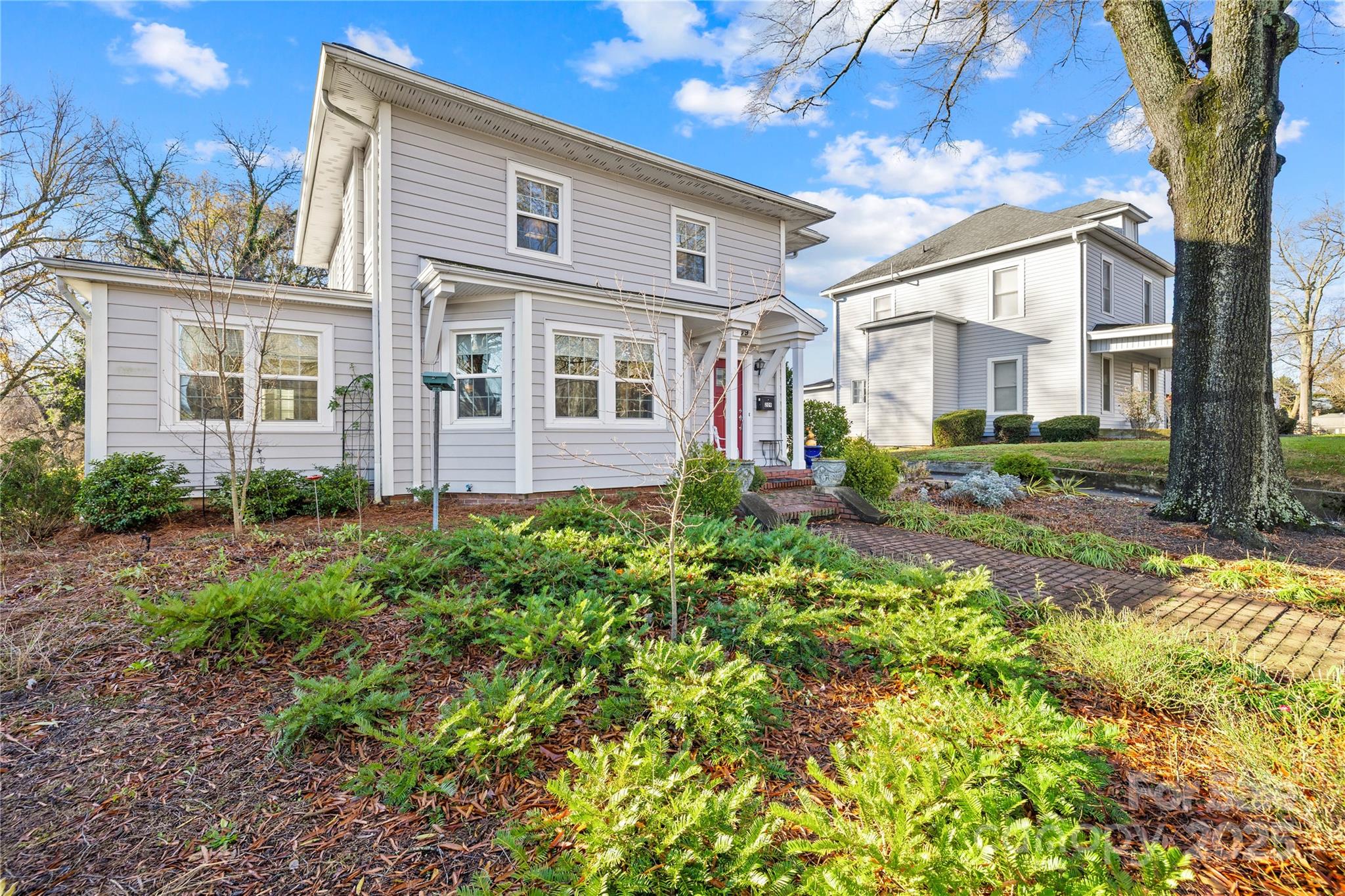 209 W 3rd Avenue, Gastonia, NC - photo 3 of 45