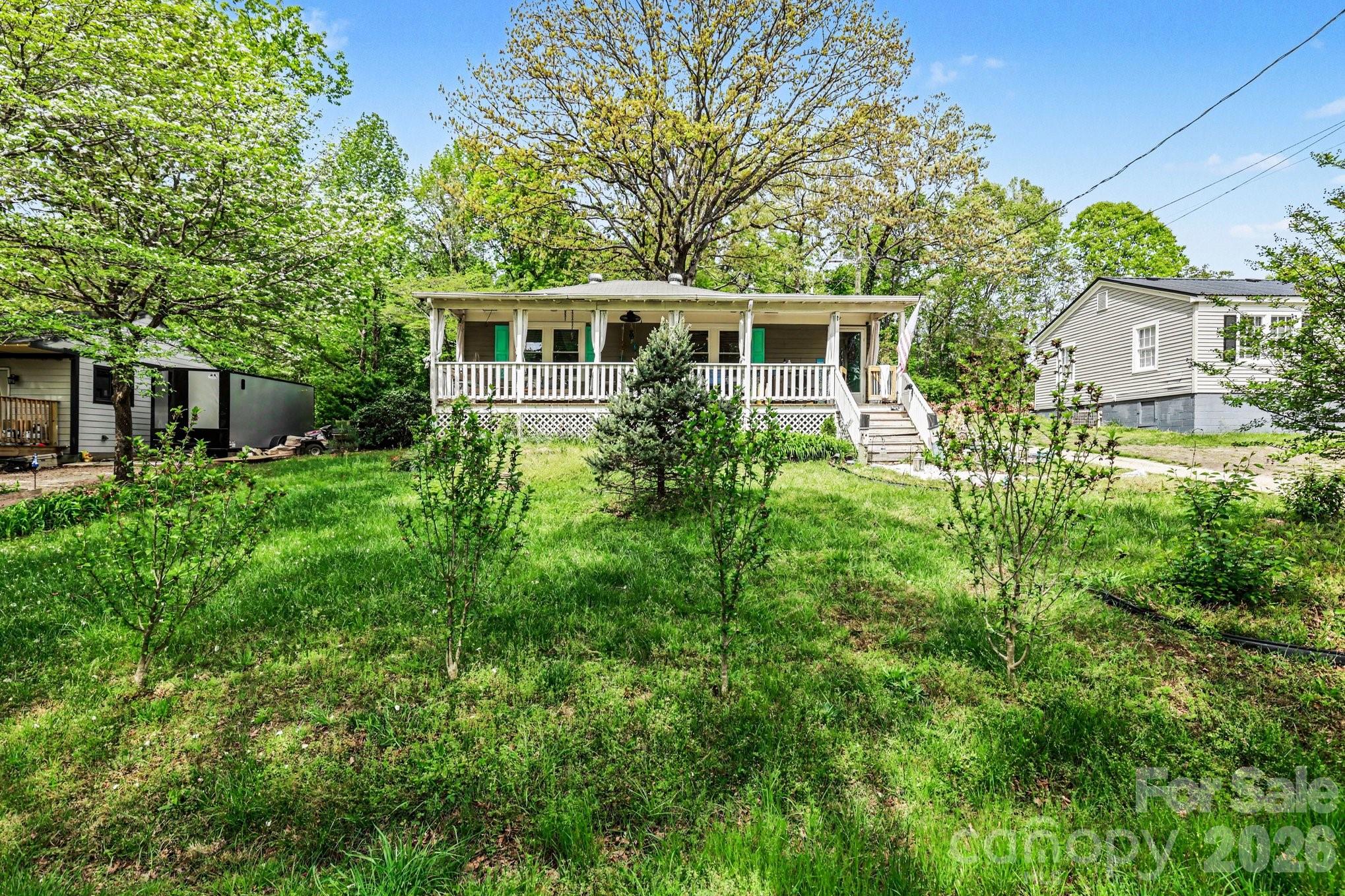 Photo 2 of 403 Oakdale Avenue, Kannapolis, NC