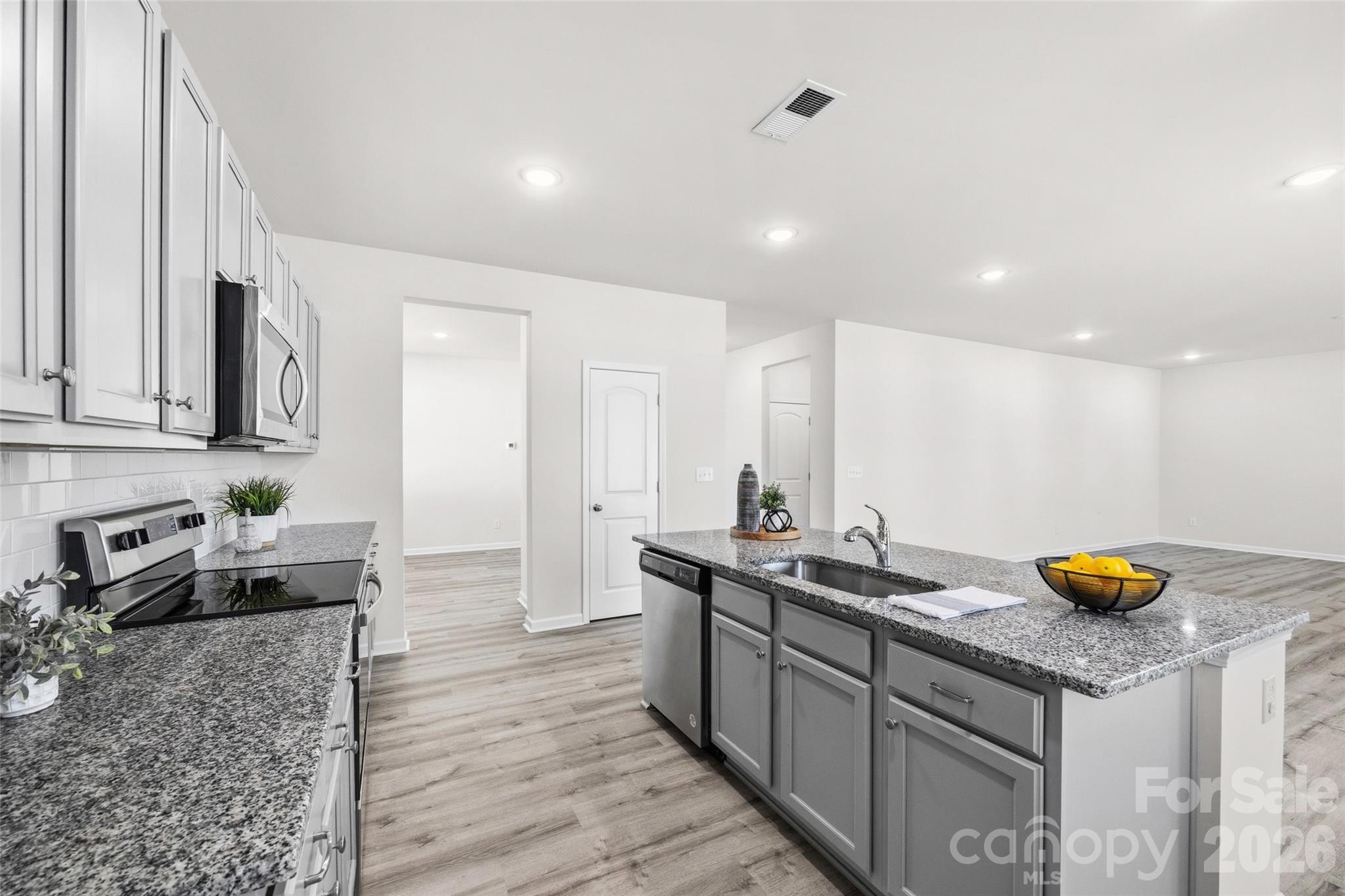 Photo 13 of 7024 Maple Run Circle, Charlotte, NC