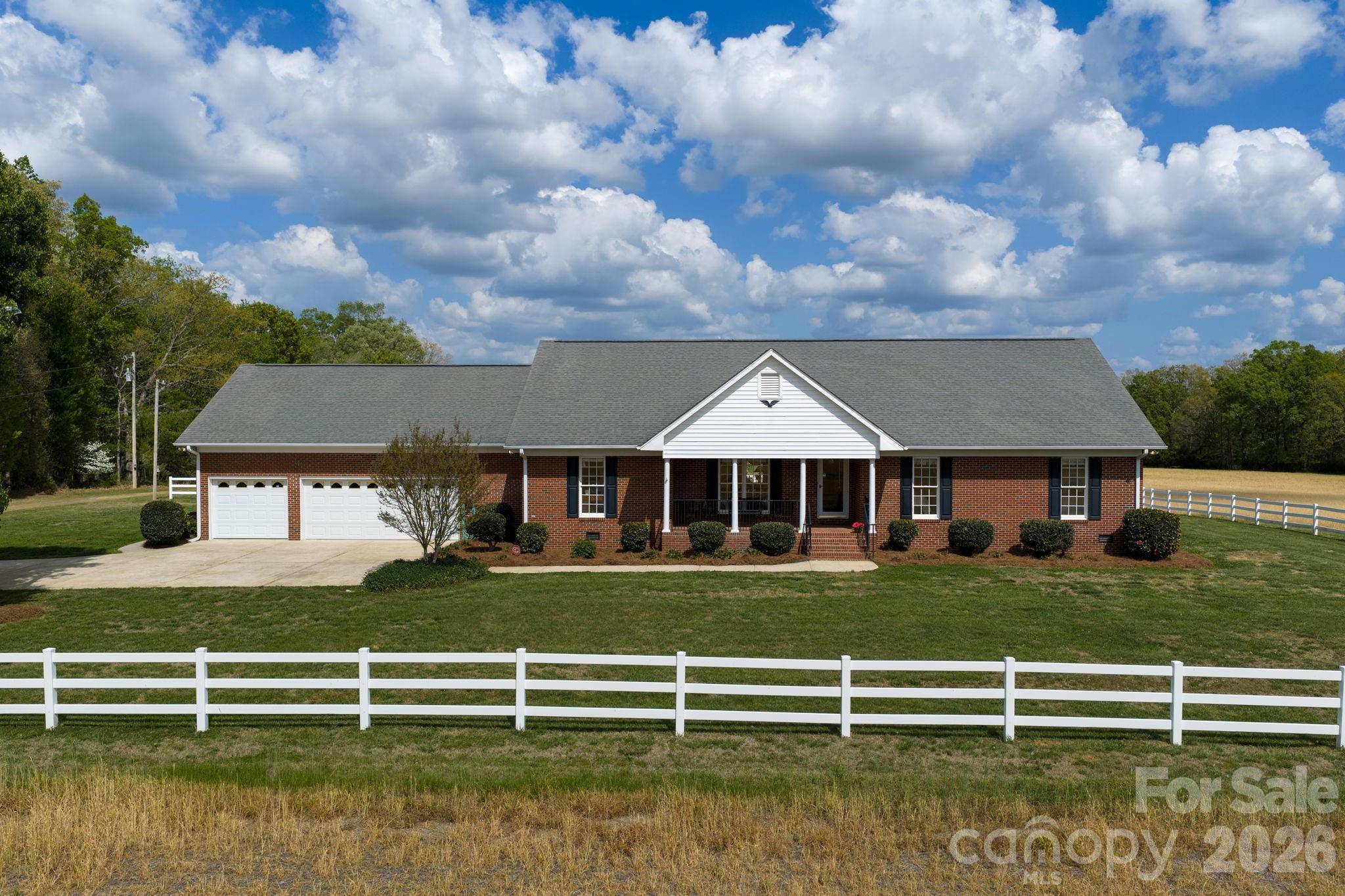 Photo 4 of 824 N Forest Hills School Road, Marshville, NC