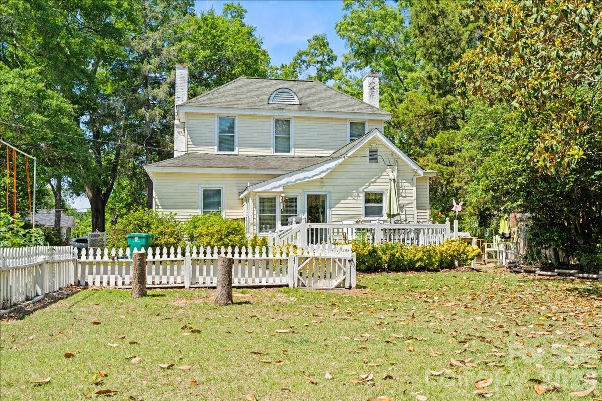 110 Huger Street, Cheraw, SC - photo 5 of 45