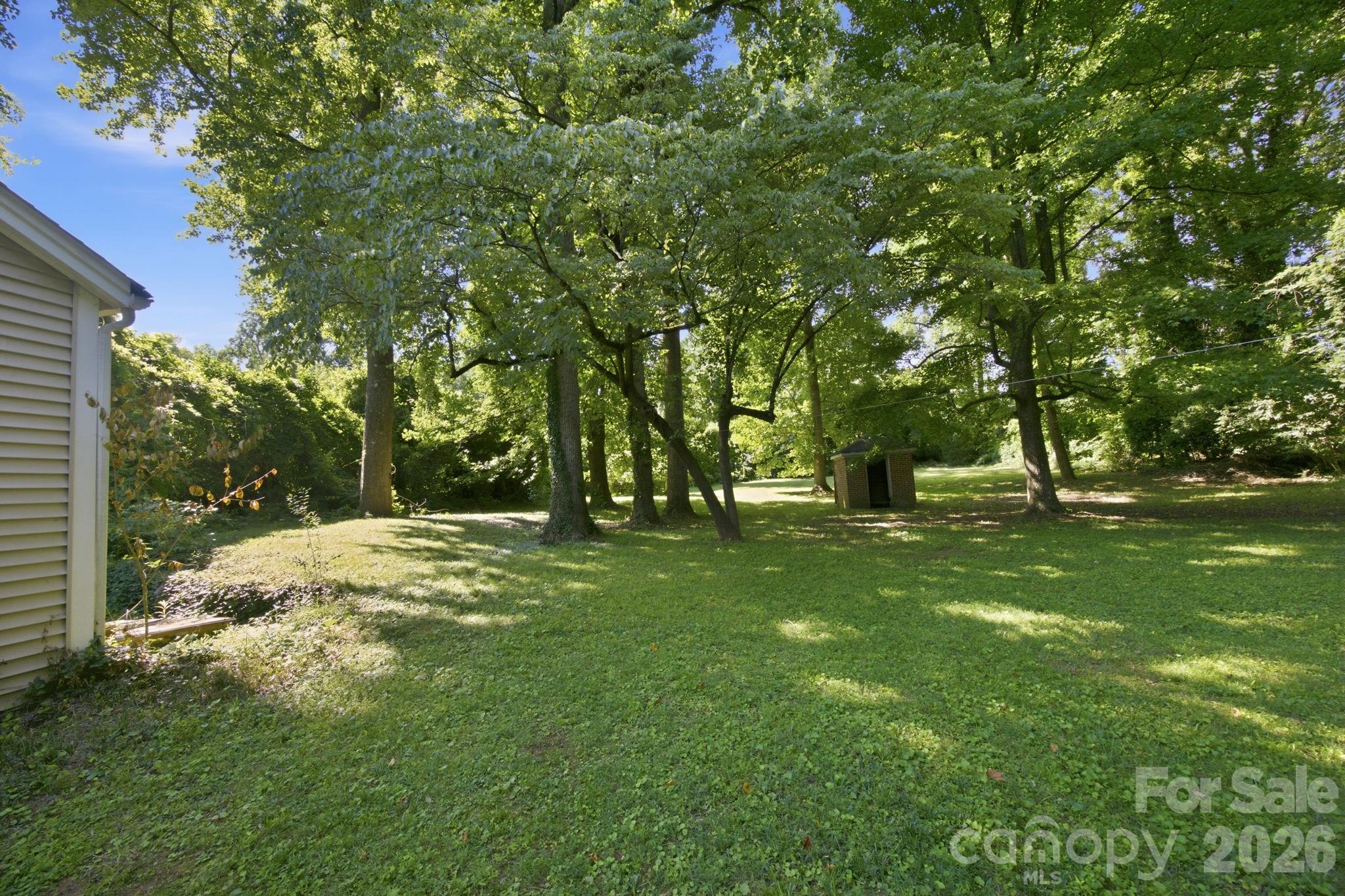 Photo 7 of 827 Jefferson Drive, Charlotte, NC