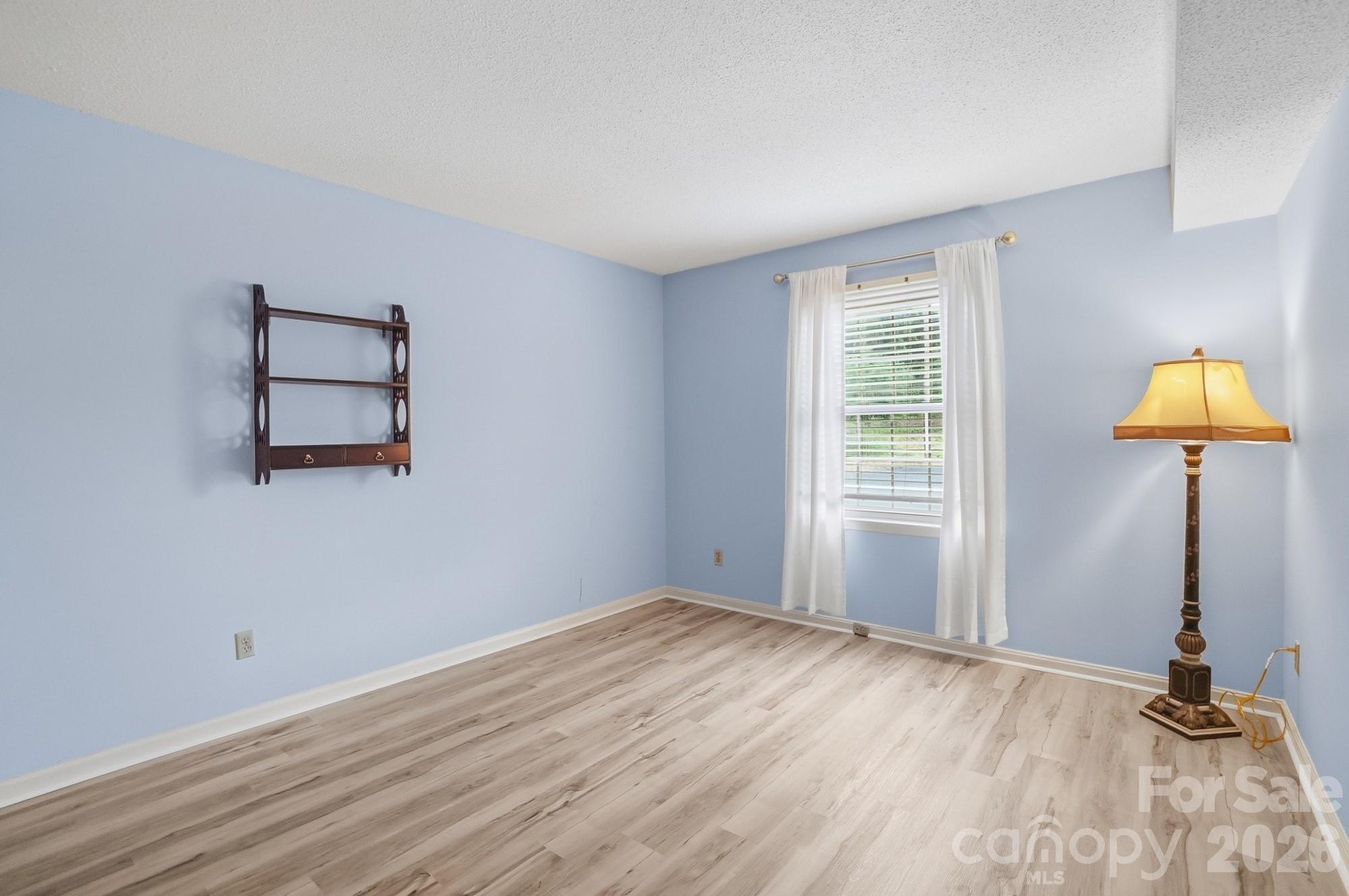 Photo 33 of 4754 Hedgemore DriveN, Charlotte, NC