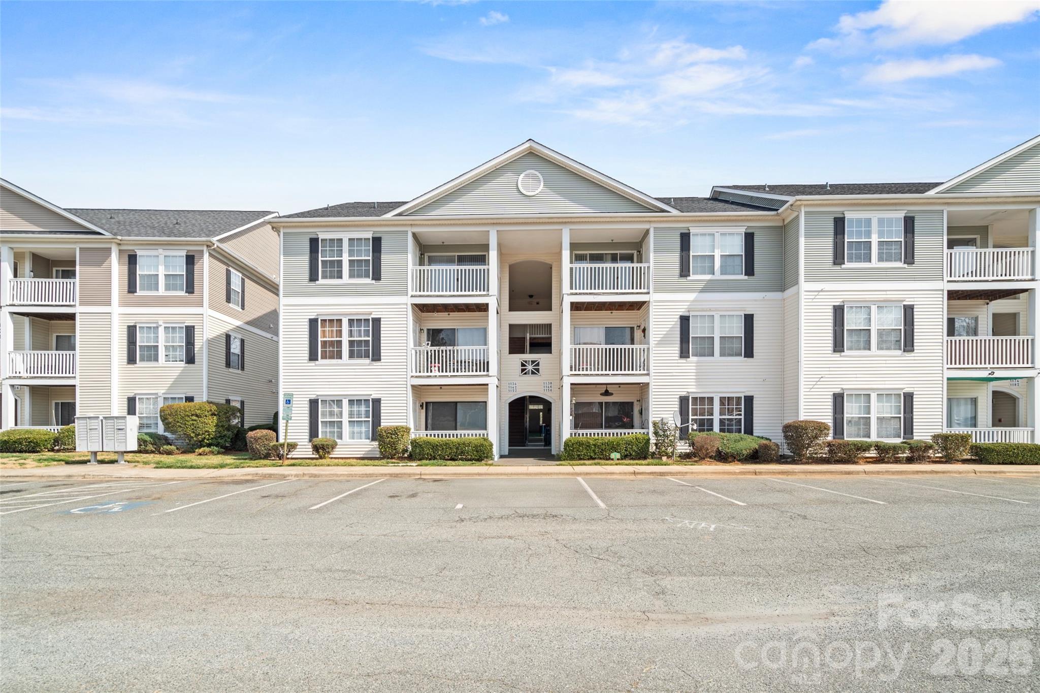 Photo 18 of 1134 Plaza Walk Drive, Charlotte, NC