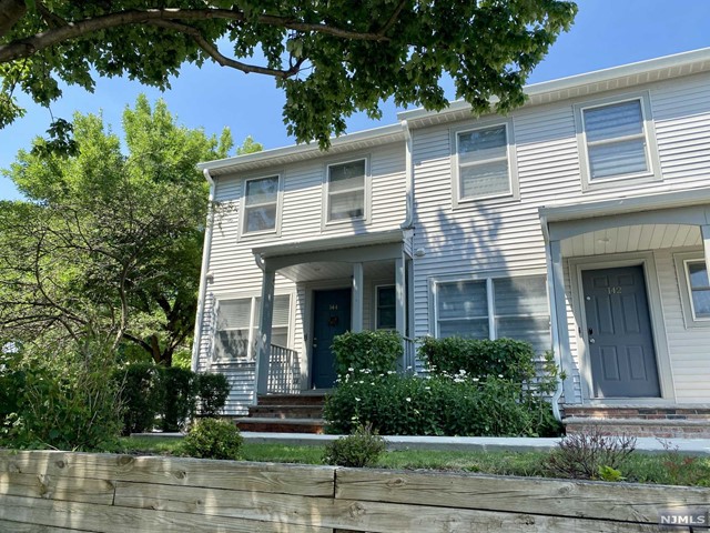 Edgewater, NJ active rentals