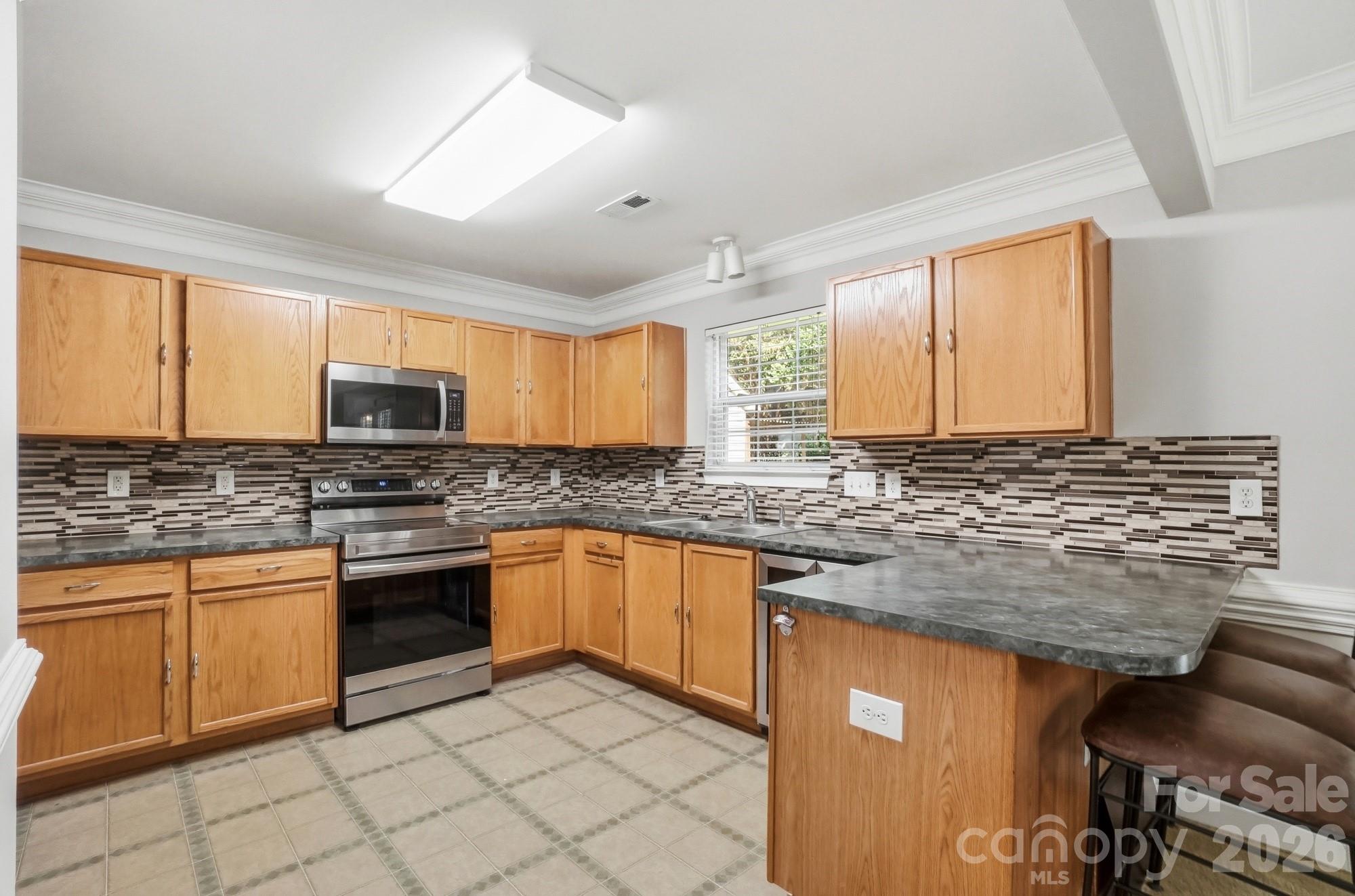 Photo 11 of 1135 Stonehenge Lane, Charlotte, NC