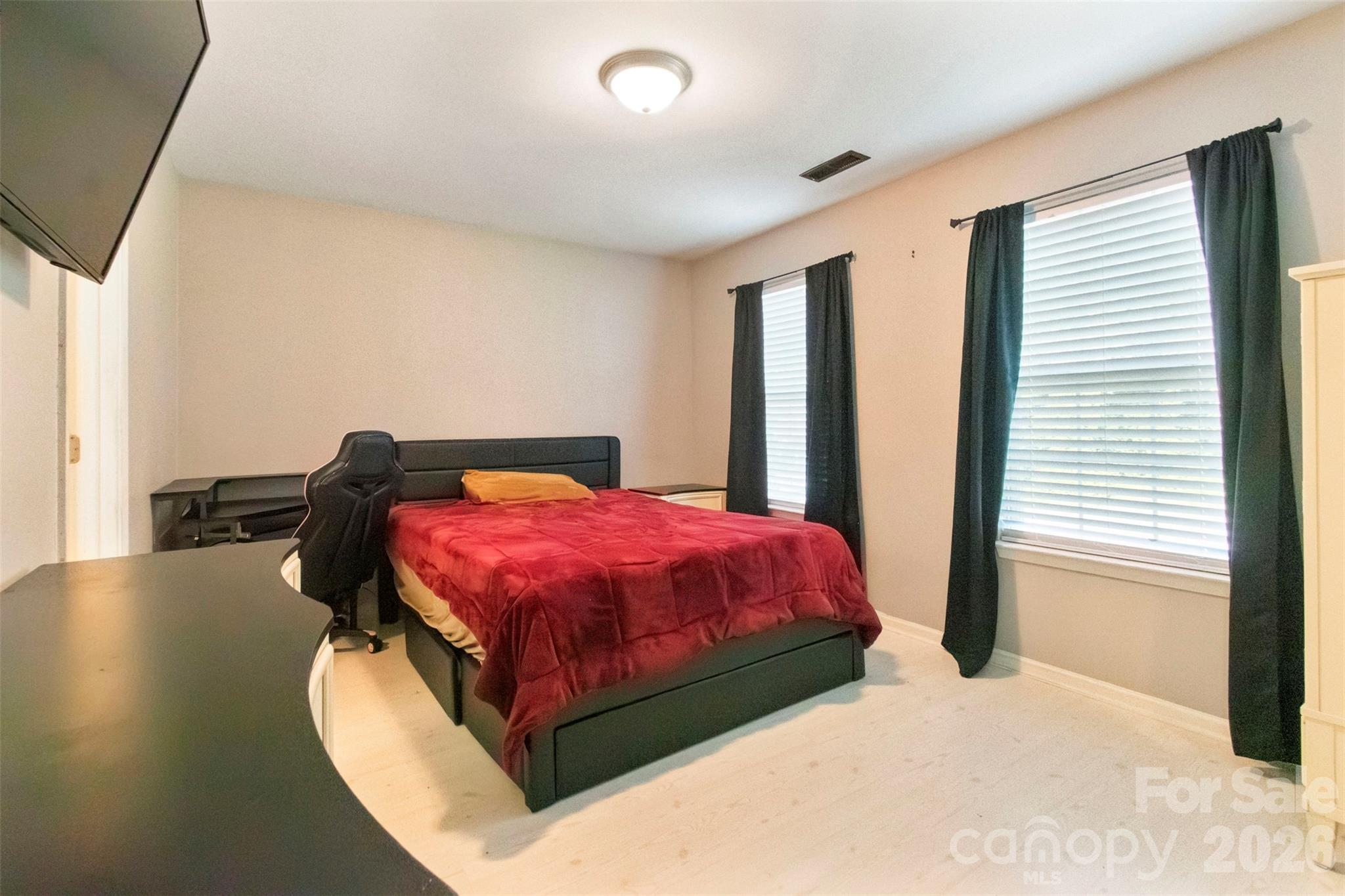 Photo 4 of 5541 Peachwood Drive, Charlotte, NC