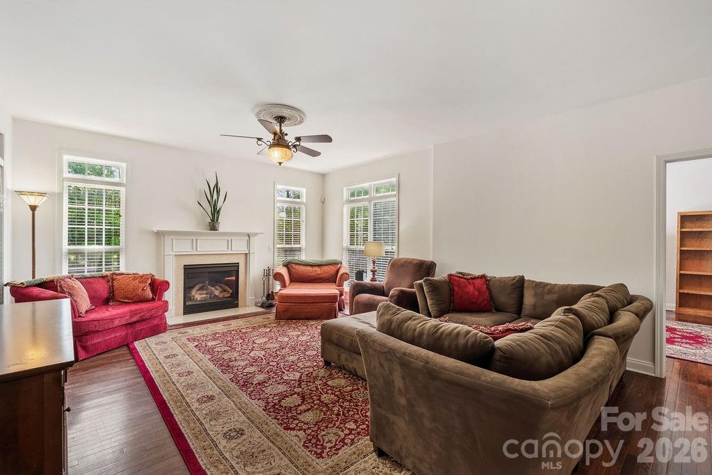 10826 Persimmon Creek Drive, Mint Hill, NC - photo 5 of 48