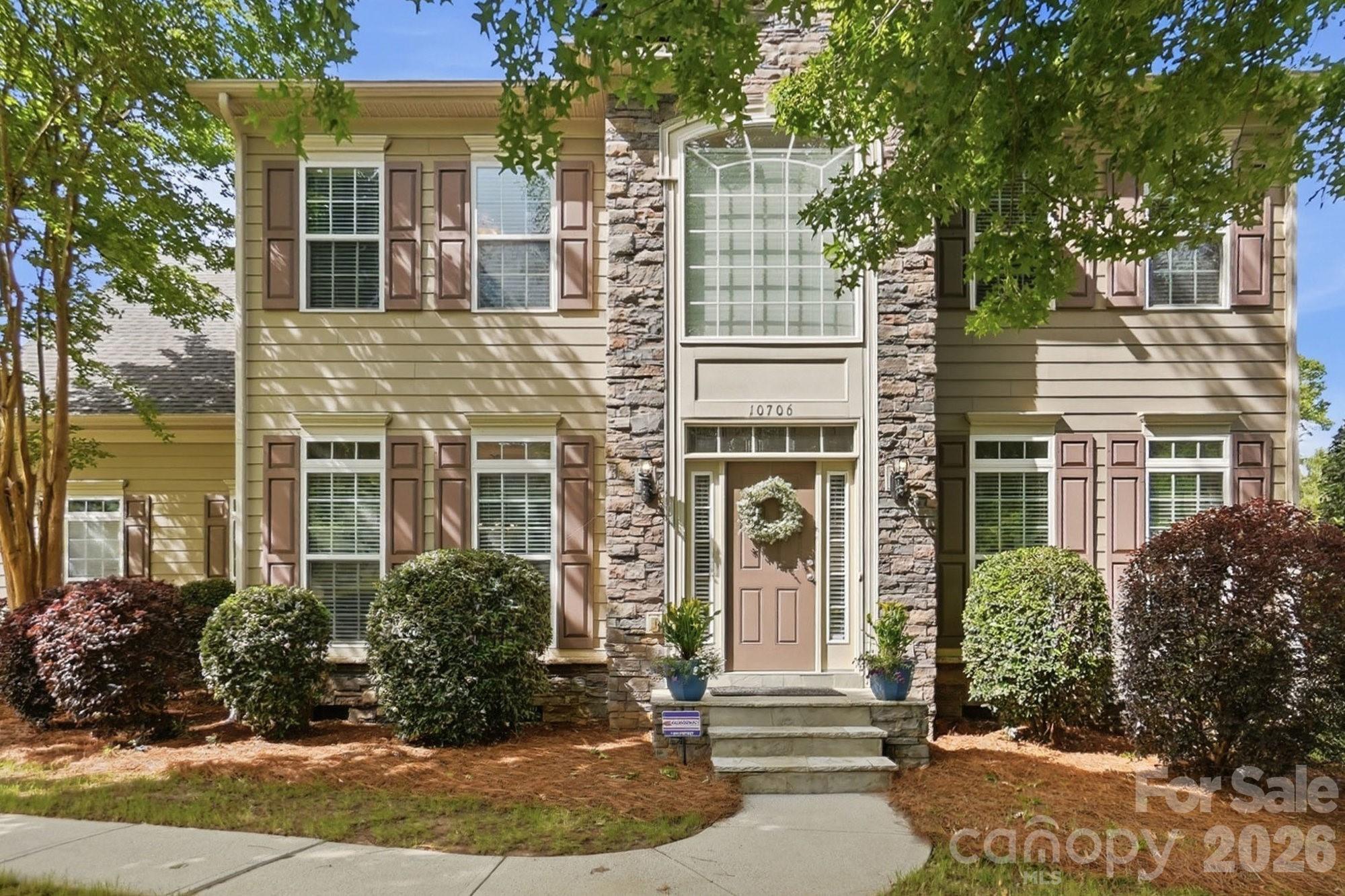 Photo 3 of 10706 Anglesey Court, Charlotte, NC