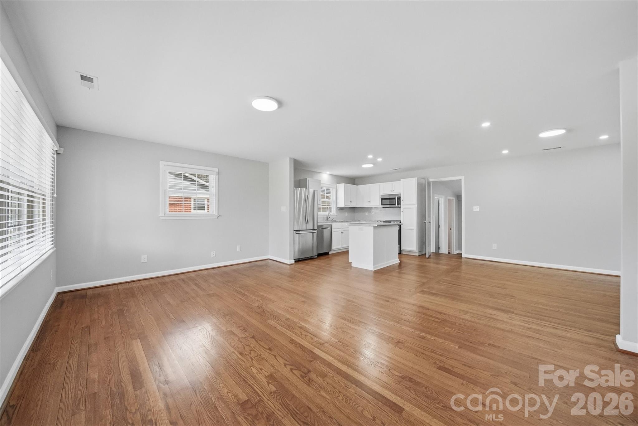 Photo 4 of 4809 Brooktree Drive, Charlotte, NC