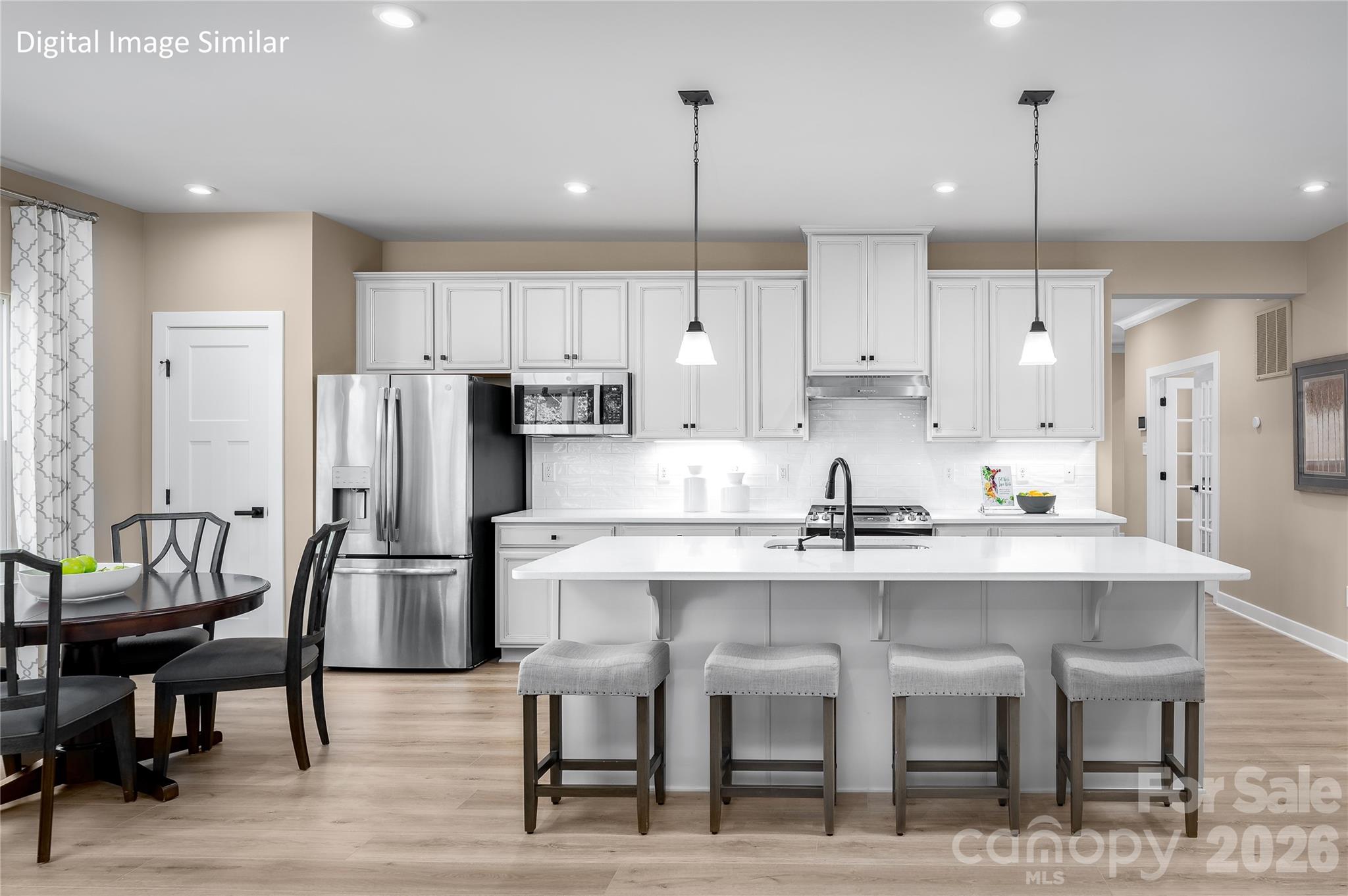 913 Heathway Drive, Charlotte, NC - photo 2 of 22
