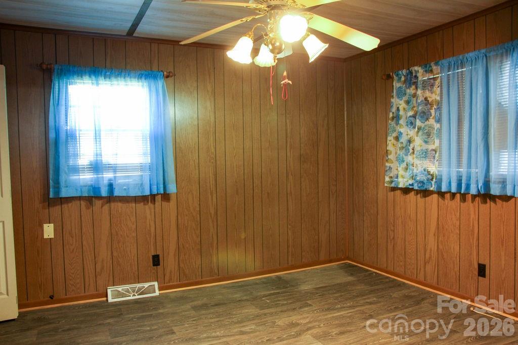 905 S 10th Street, Bessemer City, NC - photo 15 of 40