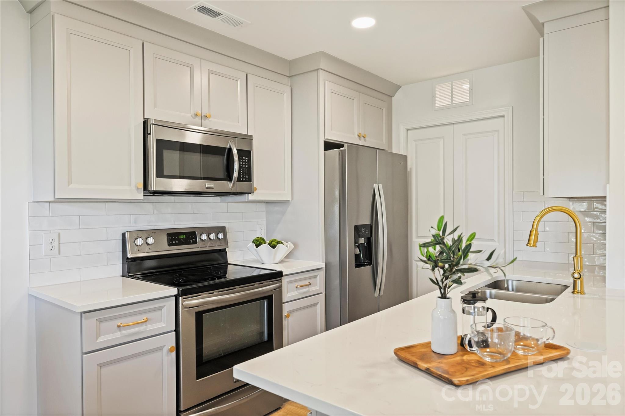 Photo 11 of 11141 Harrowfield Road, Charlotte, NC