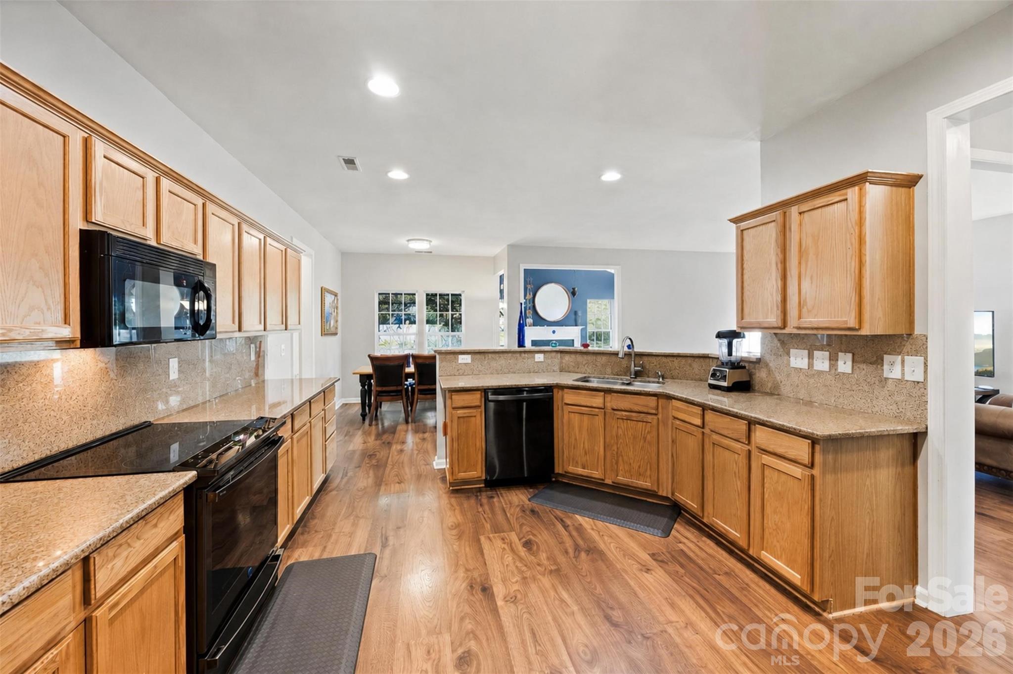 Photo 9 of 11719 Royal Castle Court, Charlotte, NC