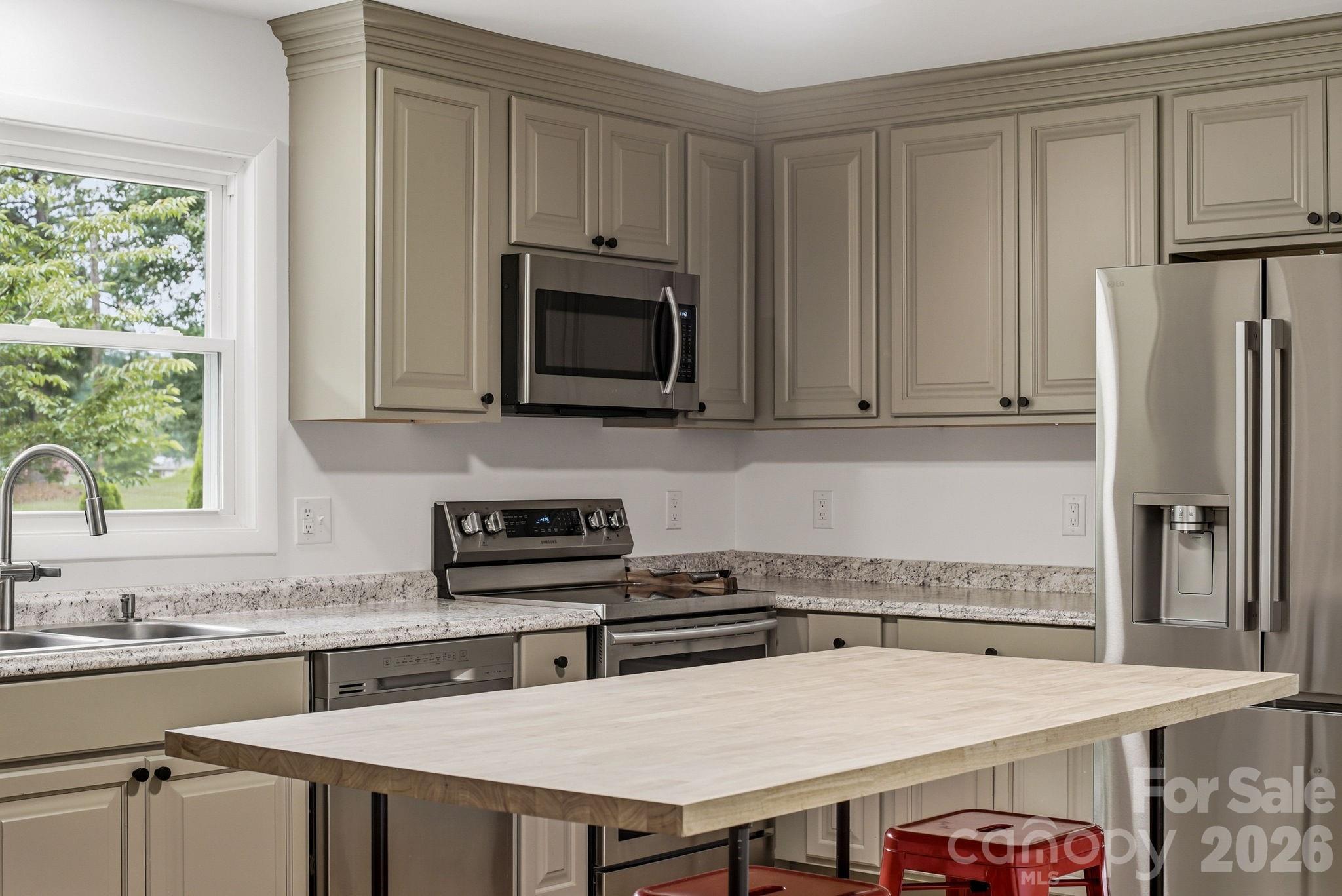 Photo 13 of 181 Woodlynn Drive, Charlotte, NC