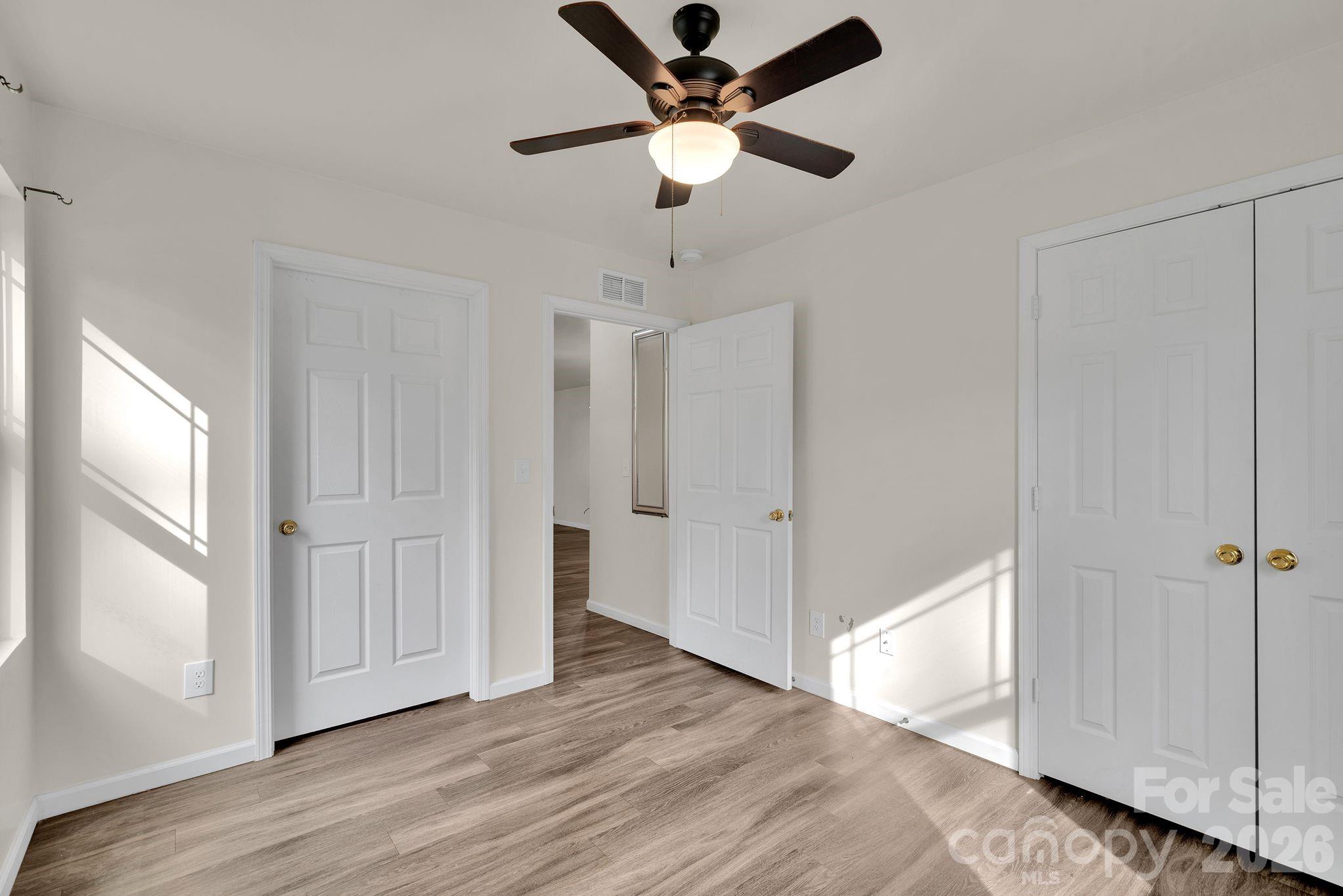 372 E Mills Avenue, Mooresville, NC - photo 6 of 29