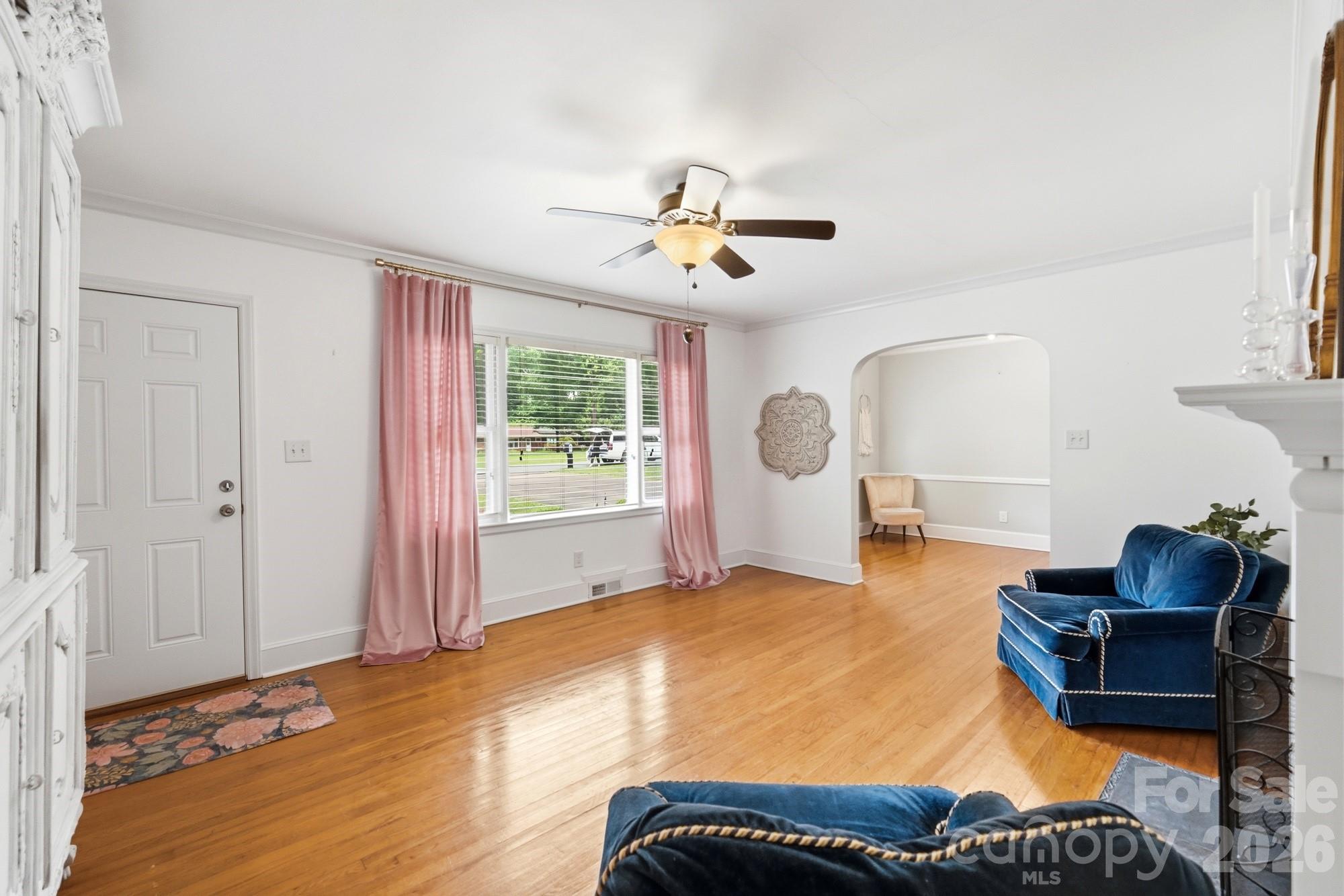 Photo 8 of 7919 Linda Lake Drive, Charlotte, NC