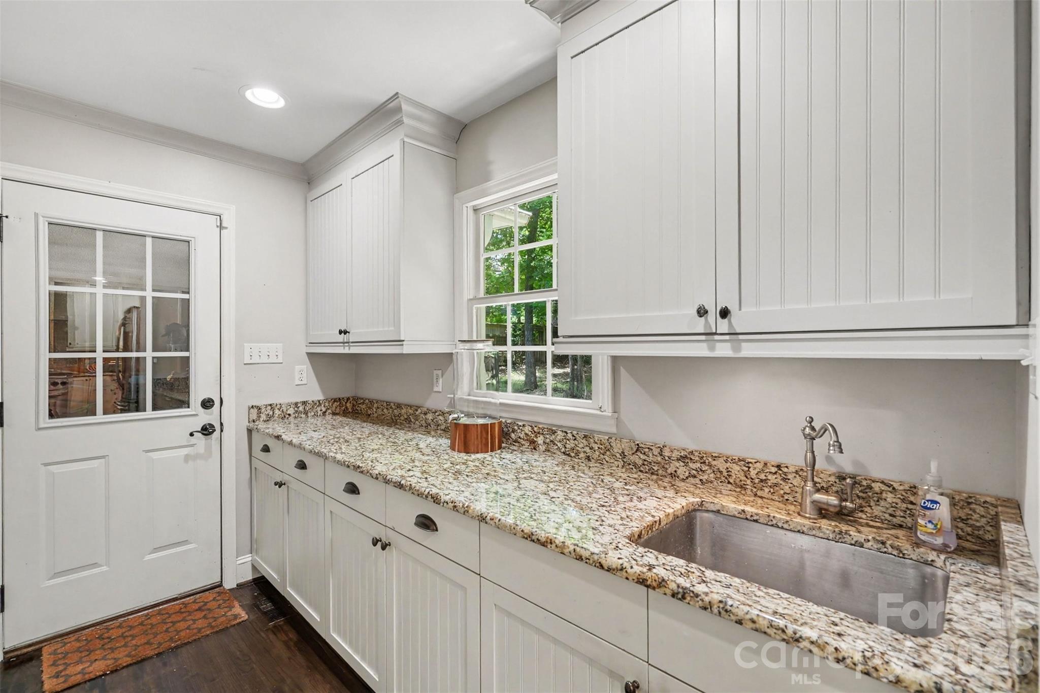 5812 Camelot Drive, Charlotte, NC - photo 14 of 32