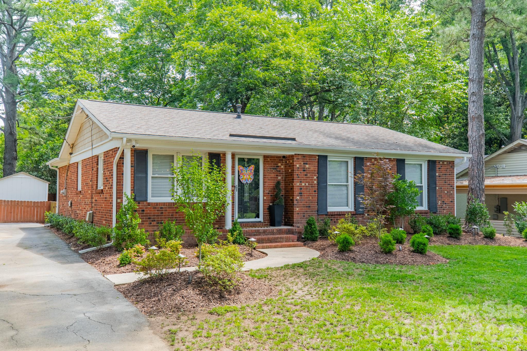 Photo 2 of 3723 Litchfield Road, Charlotte, NC