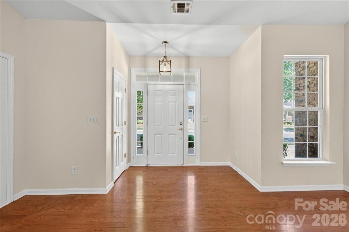 6804 Cinnamon Circle, Mint Hill, NC - photo 5 of 49