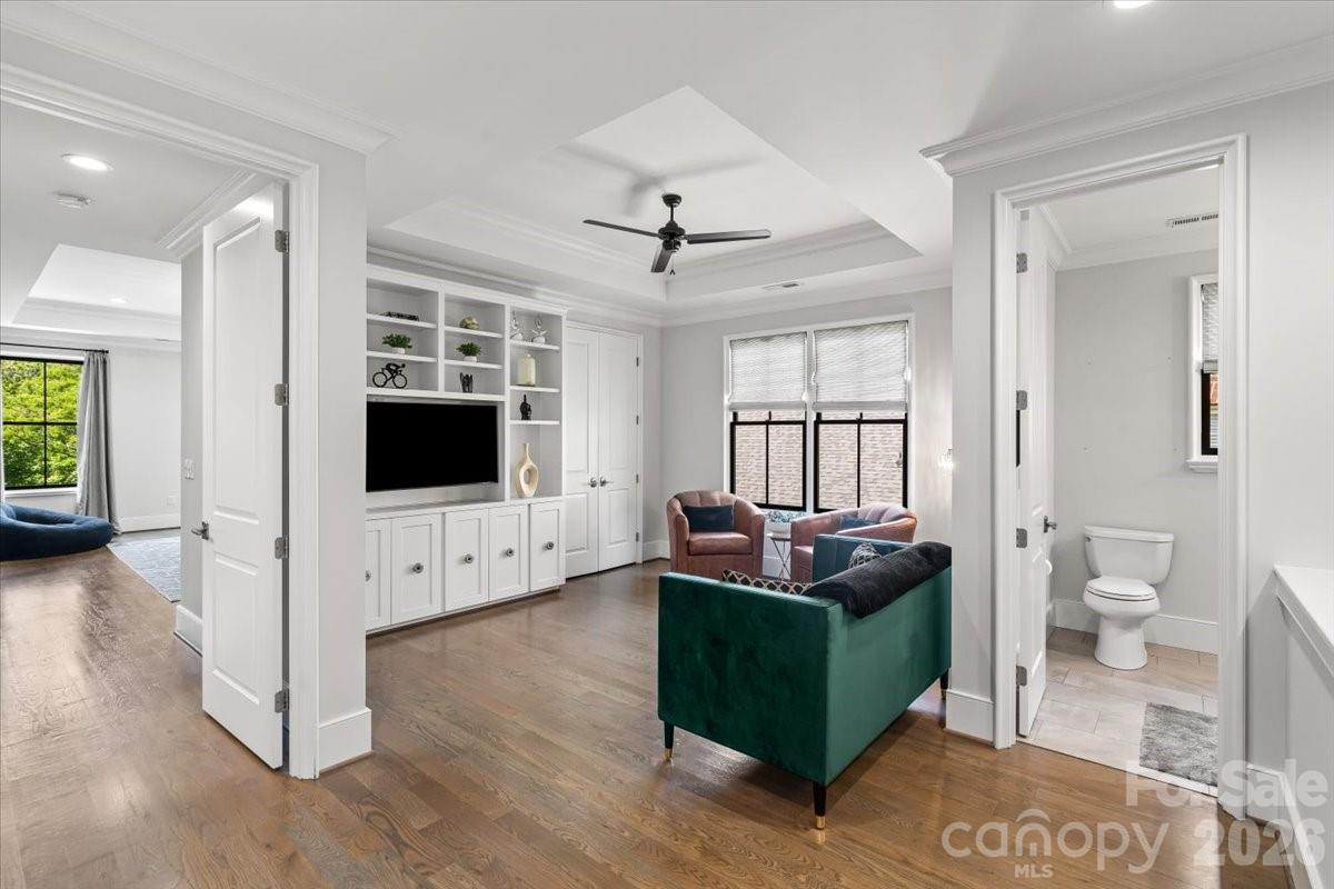 Photo 17 of 1160 S Kings Drive, Charlotte, NC