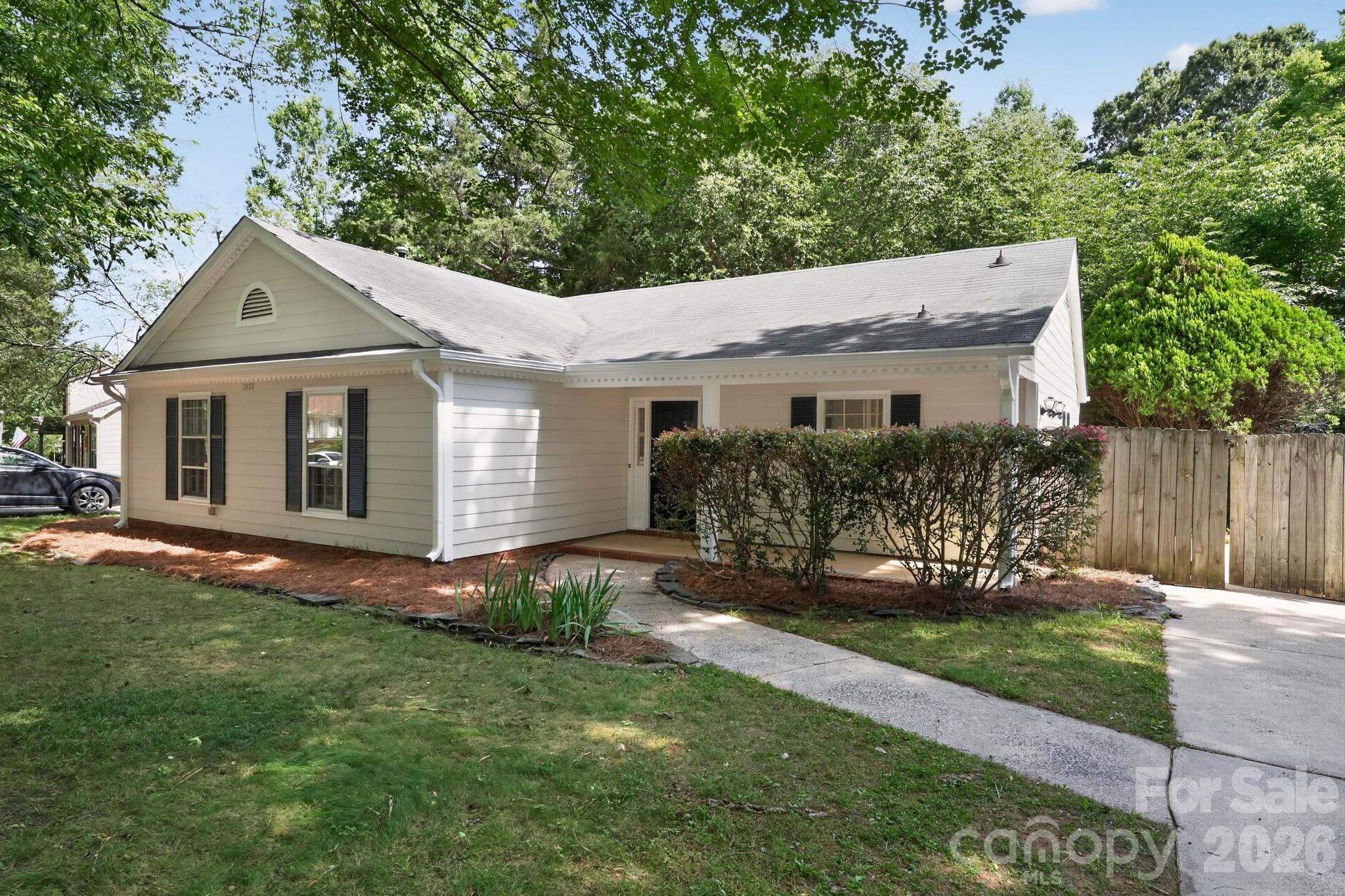 Home for sale at 7812 Surreywood Place, Charlotte, NC — photo 1 of 16