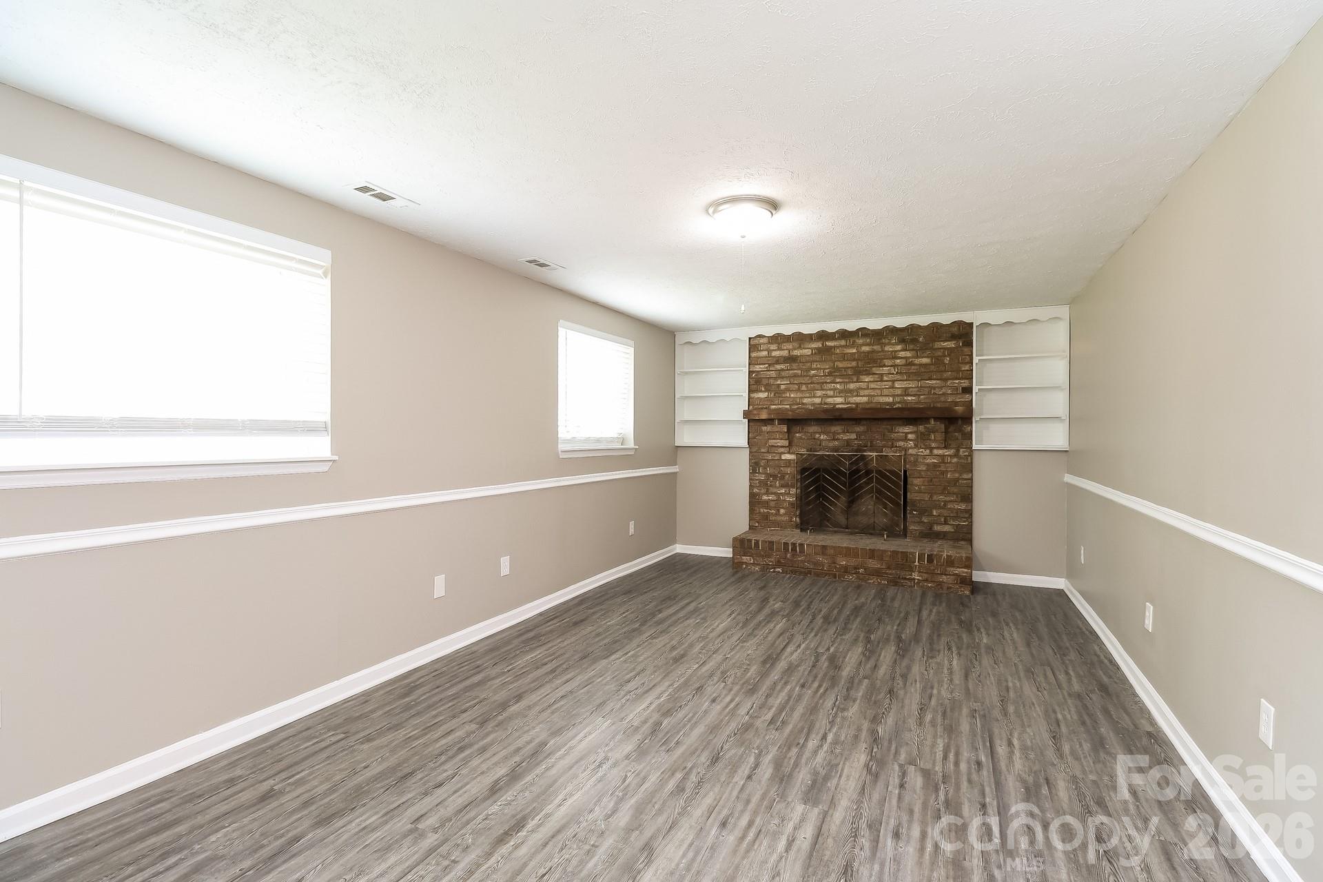 Photo 9 of 9111 Touchstone Lane, Charlotte, NC