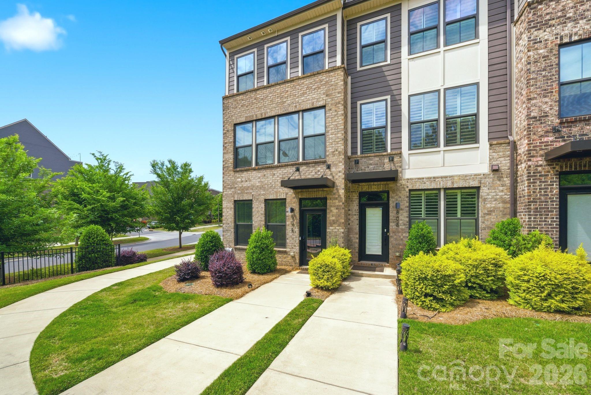 Photo 2 of 804 Broad River Lane, Charlotte, NC