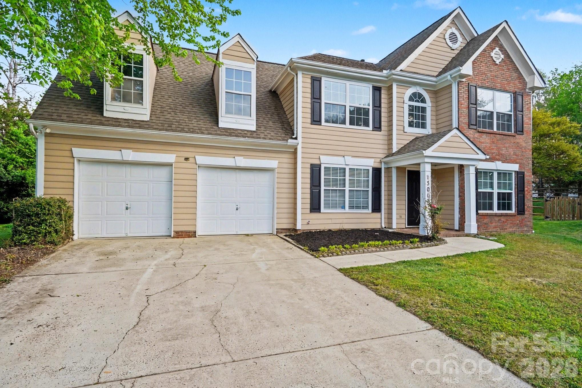 Photo 3 of 13003 Shannon Park Lane, Charlotte, NC