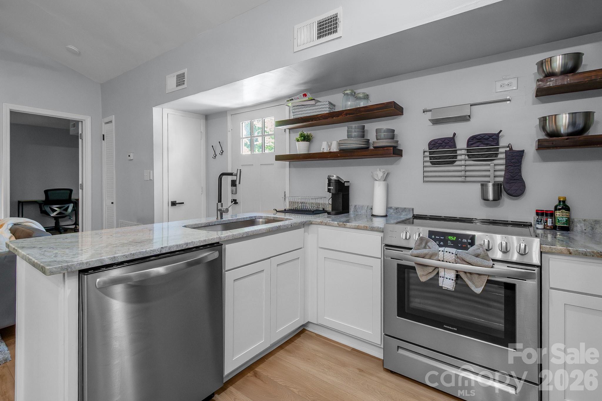 Photo 13 of 5812 Rock Hollow Drive, Charlotte, NC