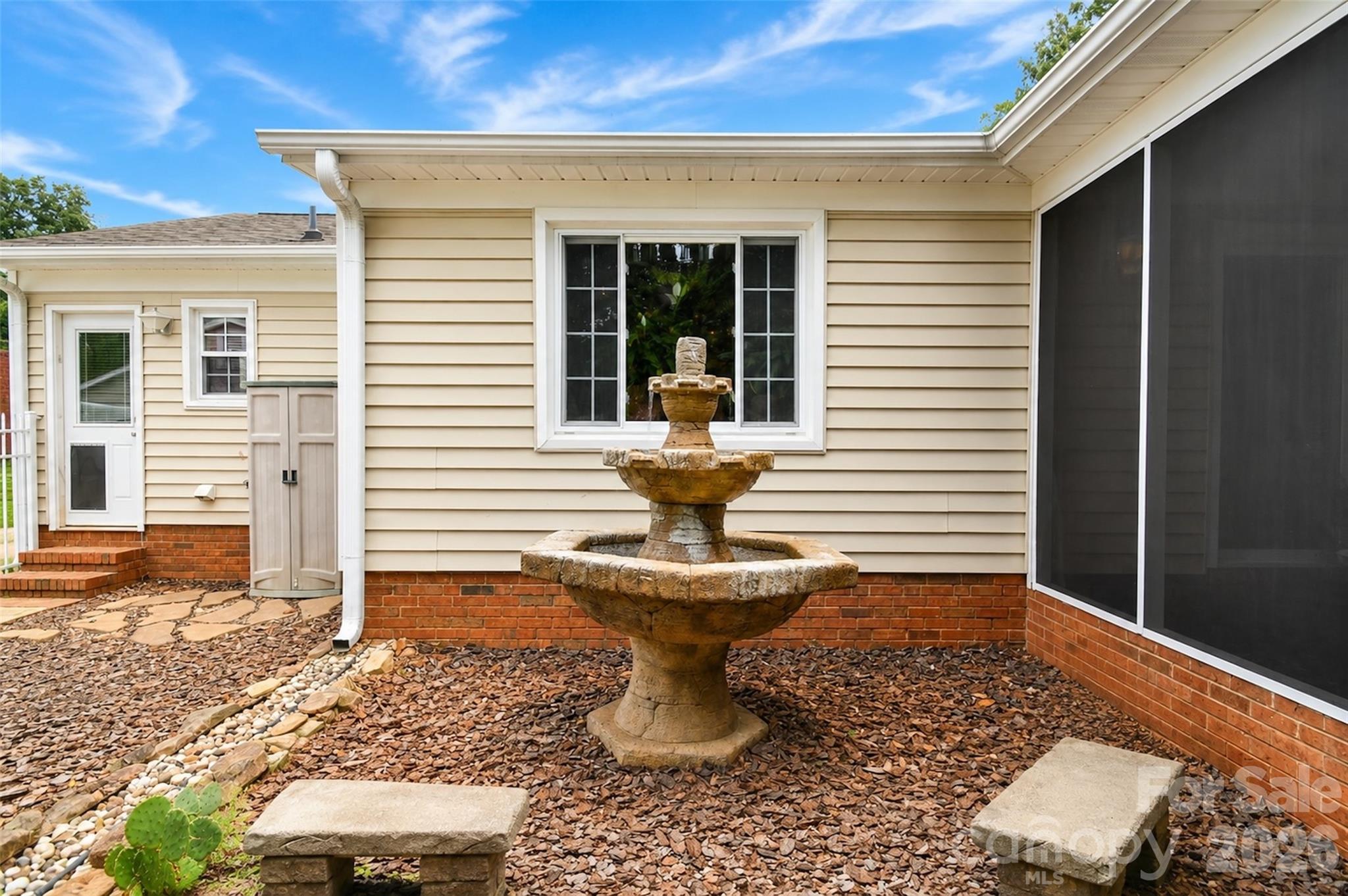 Photo 25 of 7904 Saddleview Court, Charlotte, NC